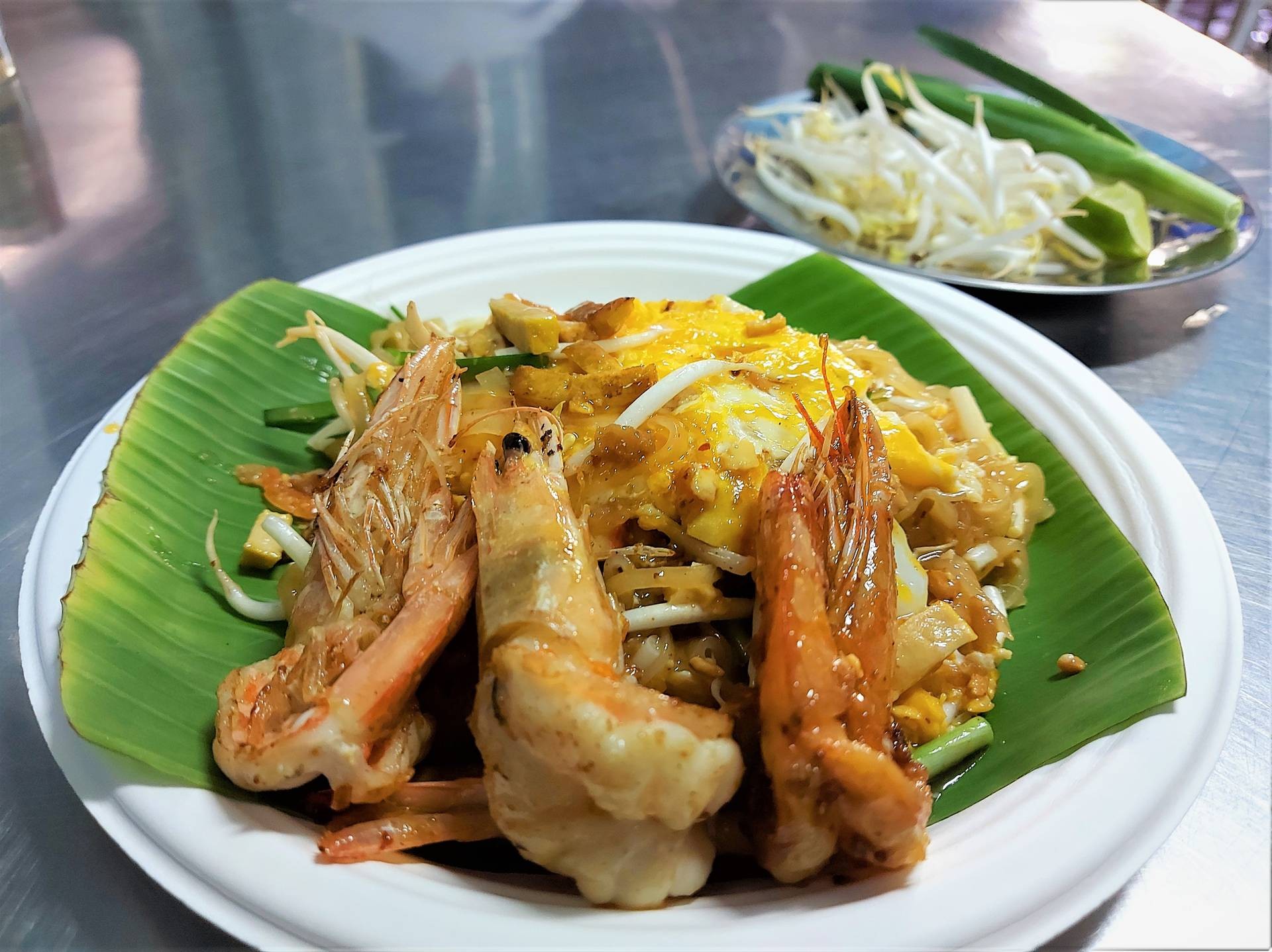 ผัดไทยกุ้งสด ร้าน สวัสดี ราชวัตร