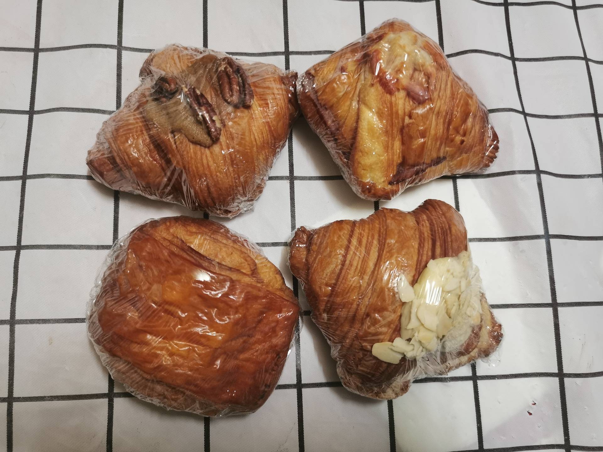รีวิว Lammn Croissant - ครัวซองต์อร่อย รับคนละครึ่งด้วยนะ - Wongnai