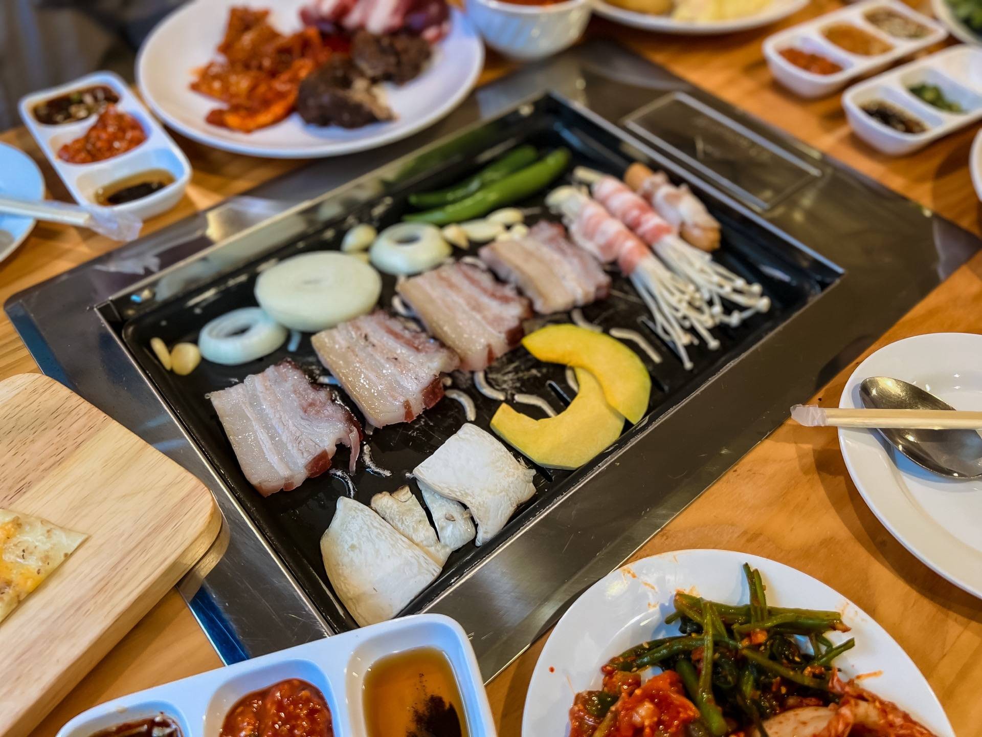 รูป ปิ้งย่างหมูเกาหลี Sam Gyup Sal BBQ สาขาสรงประภา