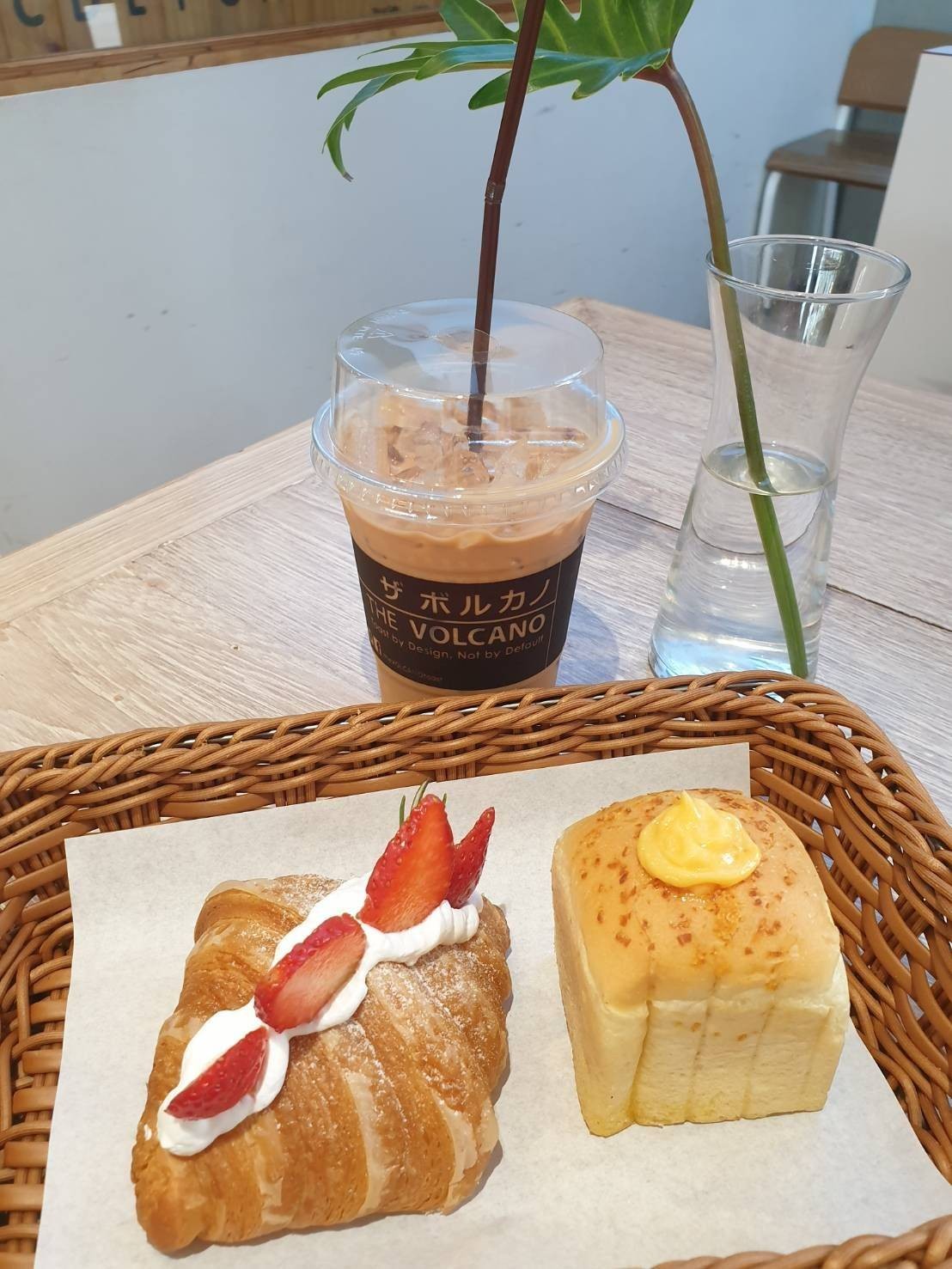 รีวิว The Volcano x Sofuto Cream นิ่มซิตี้เดลี่ - volcano สาขานิ่ม