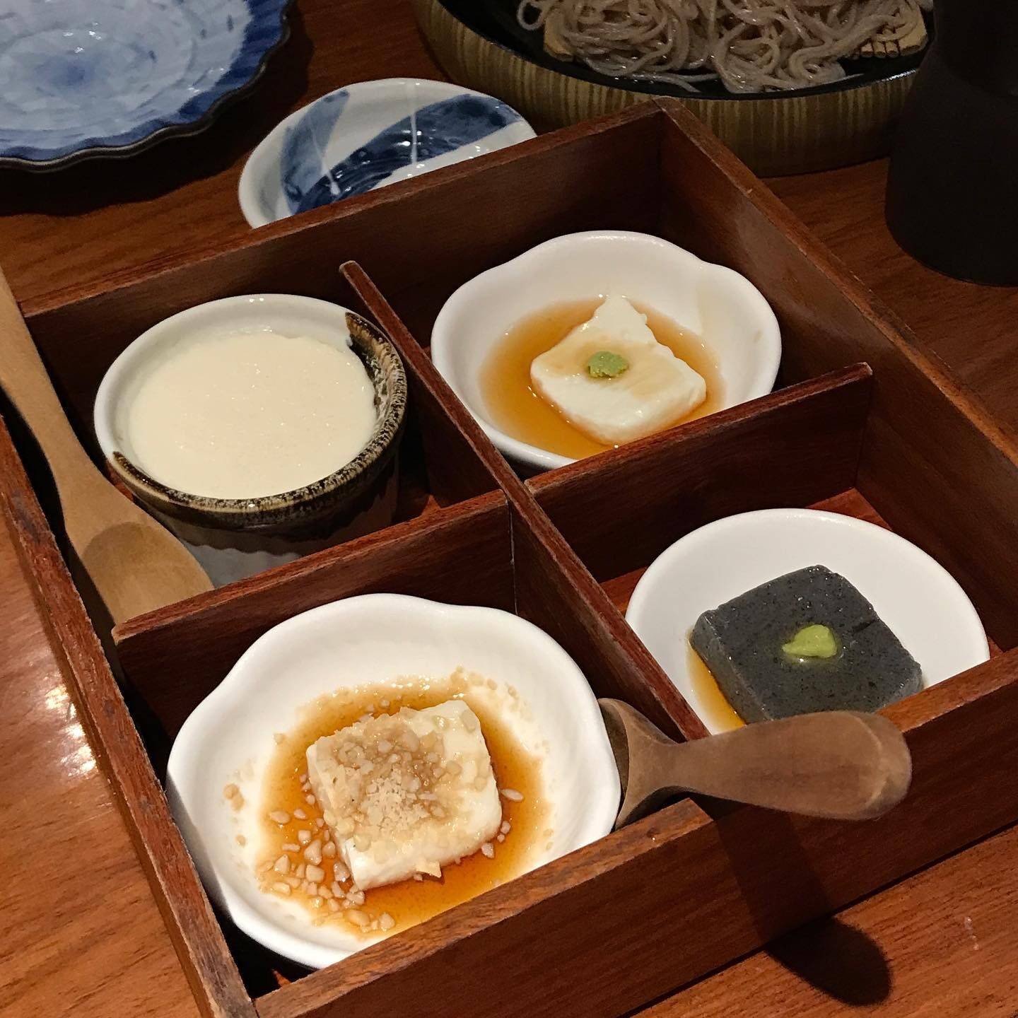 รีวิว Suikin Japanese Restaurant - อาหารปานกลาง สถานที่ดี ขนมอร่อย
