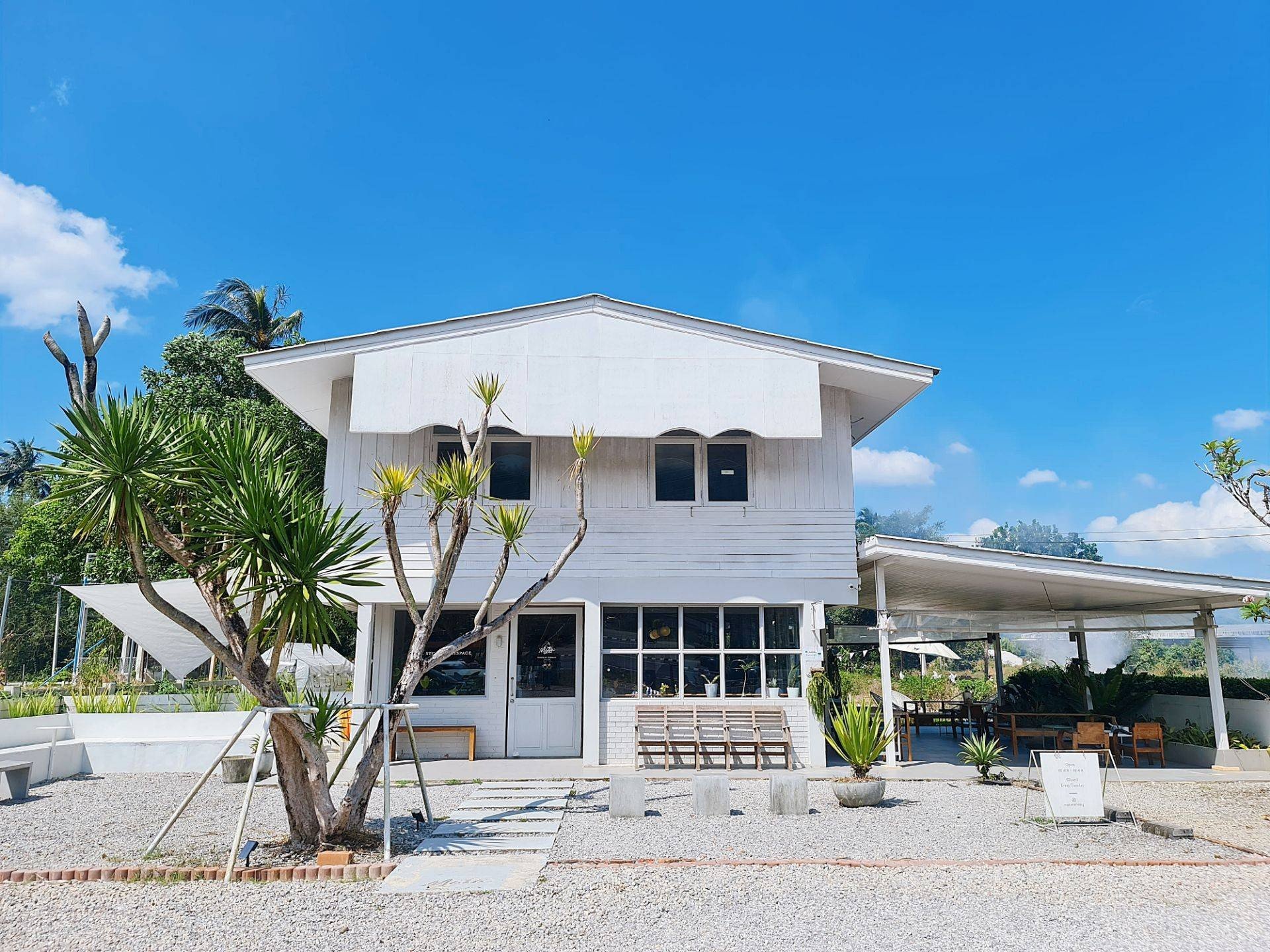 รีวิว Mata Cafe - Store & Artspace - คาเฟ่ดีๆ ที่ต้องไปแวะ ในระนอง