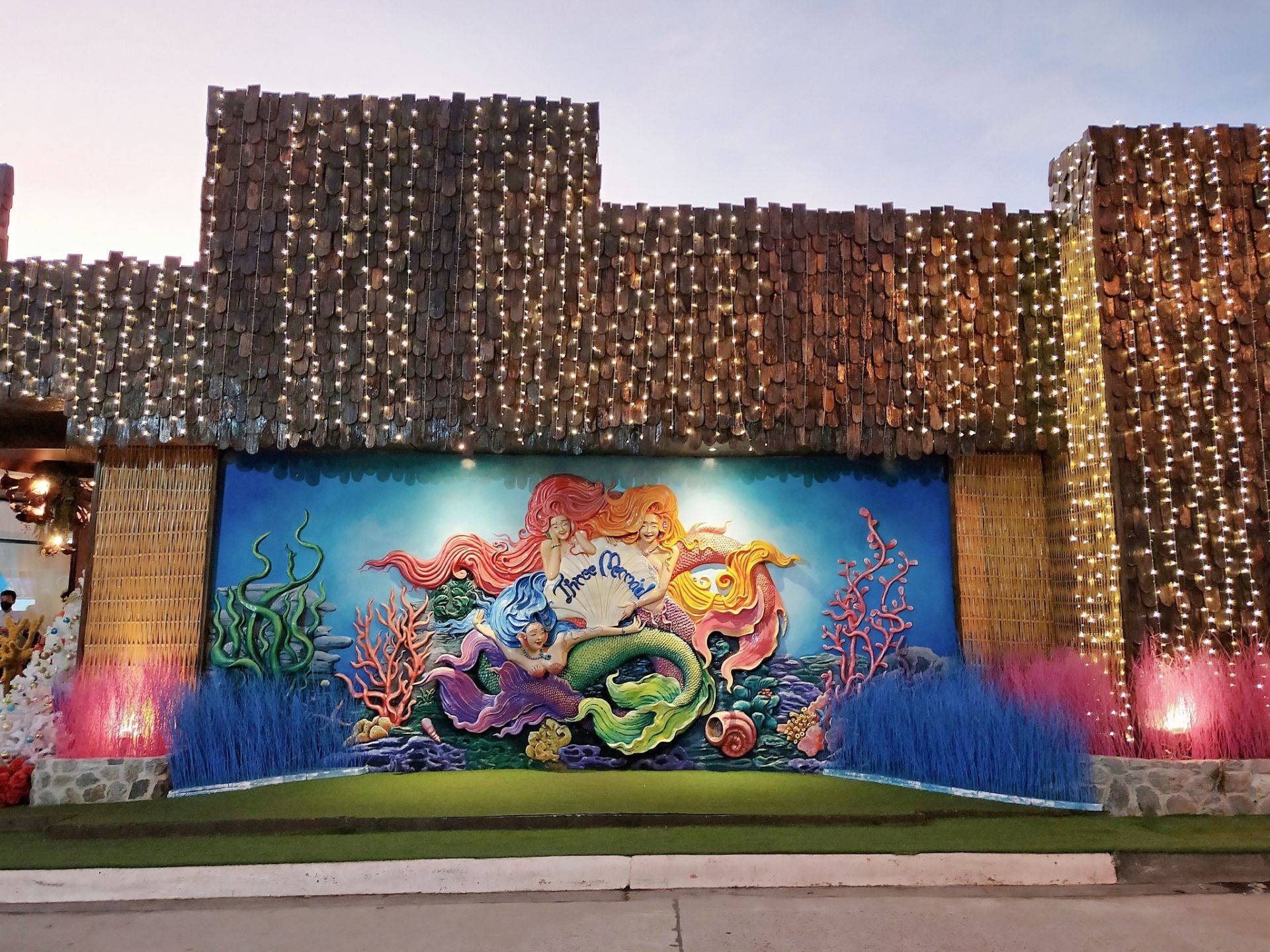 รูป 3 Mermaids Cafe & Restaurant