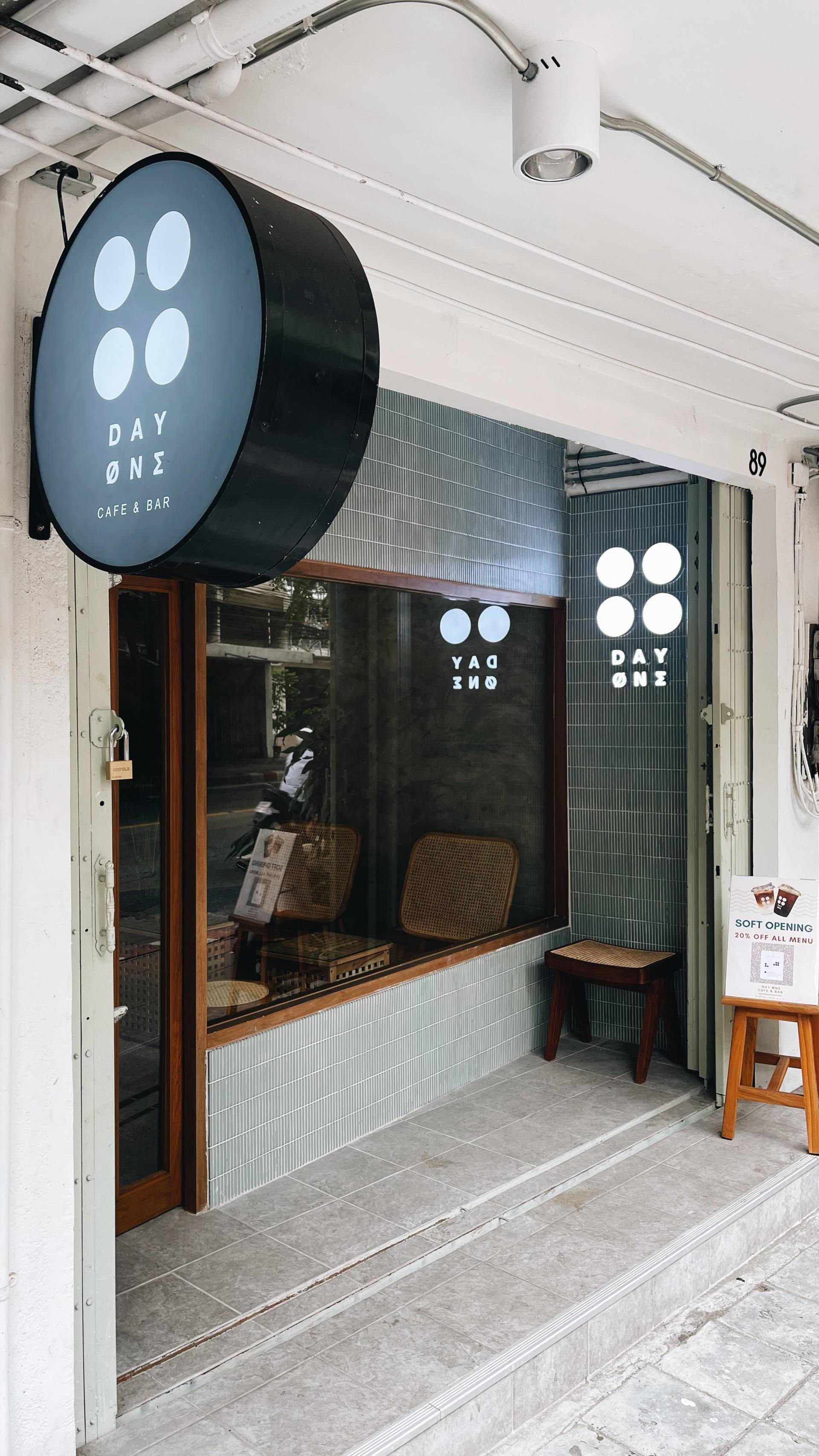 DAY ONE Cafe & Bar - Wongnai