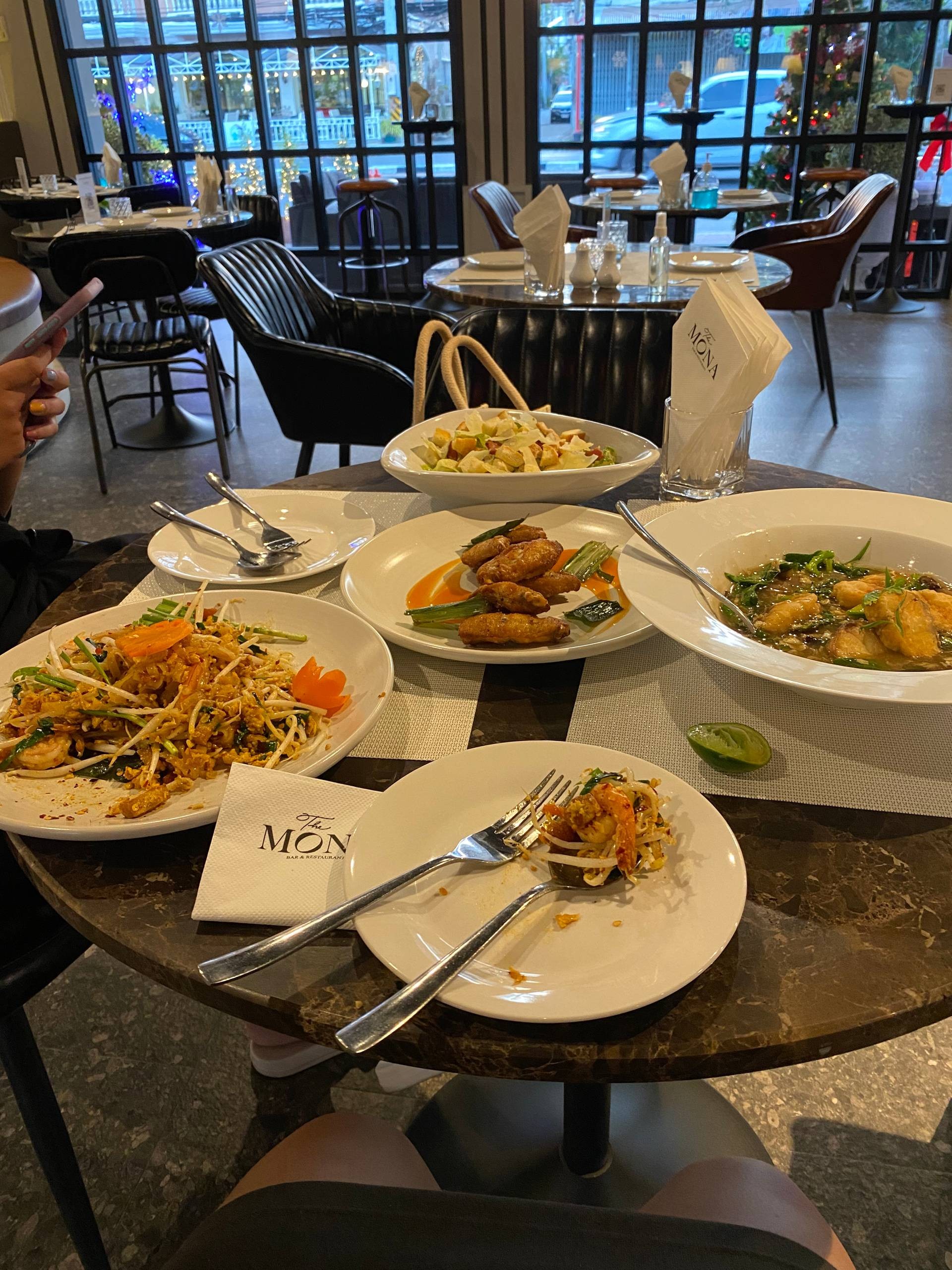 The Mona Bar and Restaurant - สั่งอาหารเดลิเวอรี | Wongnai x LINE MAN