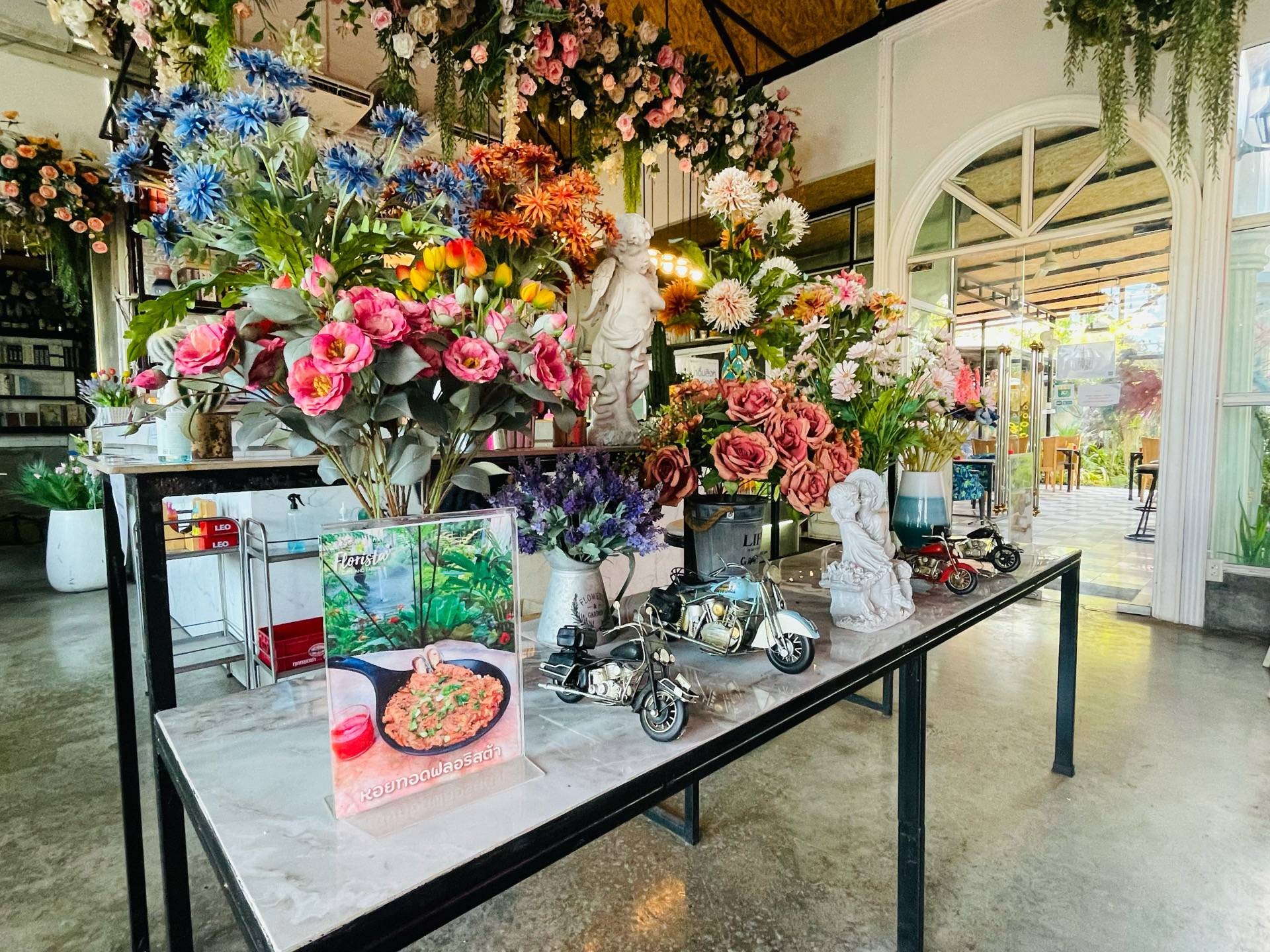 รูป Florista Cafe And Eatery