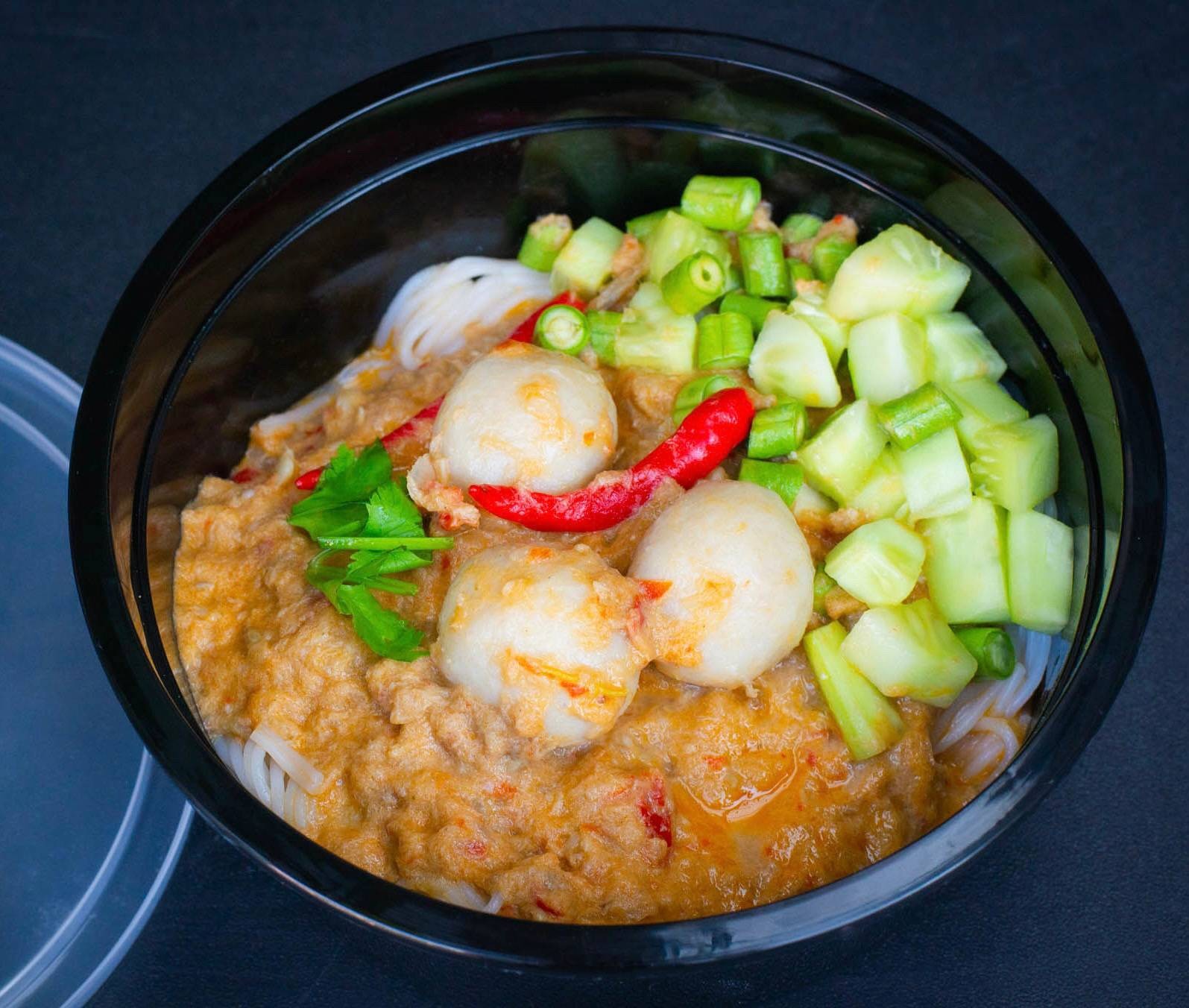 รูป แม่พิมใจ ขนมจีนหม้อปลาร้า ท่าอิฐ นนทบุรี