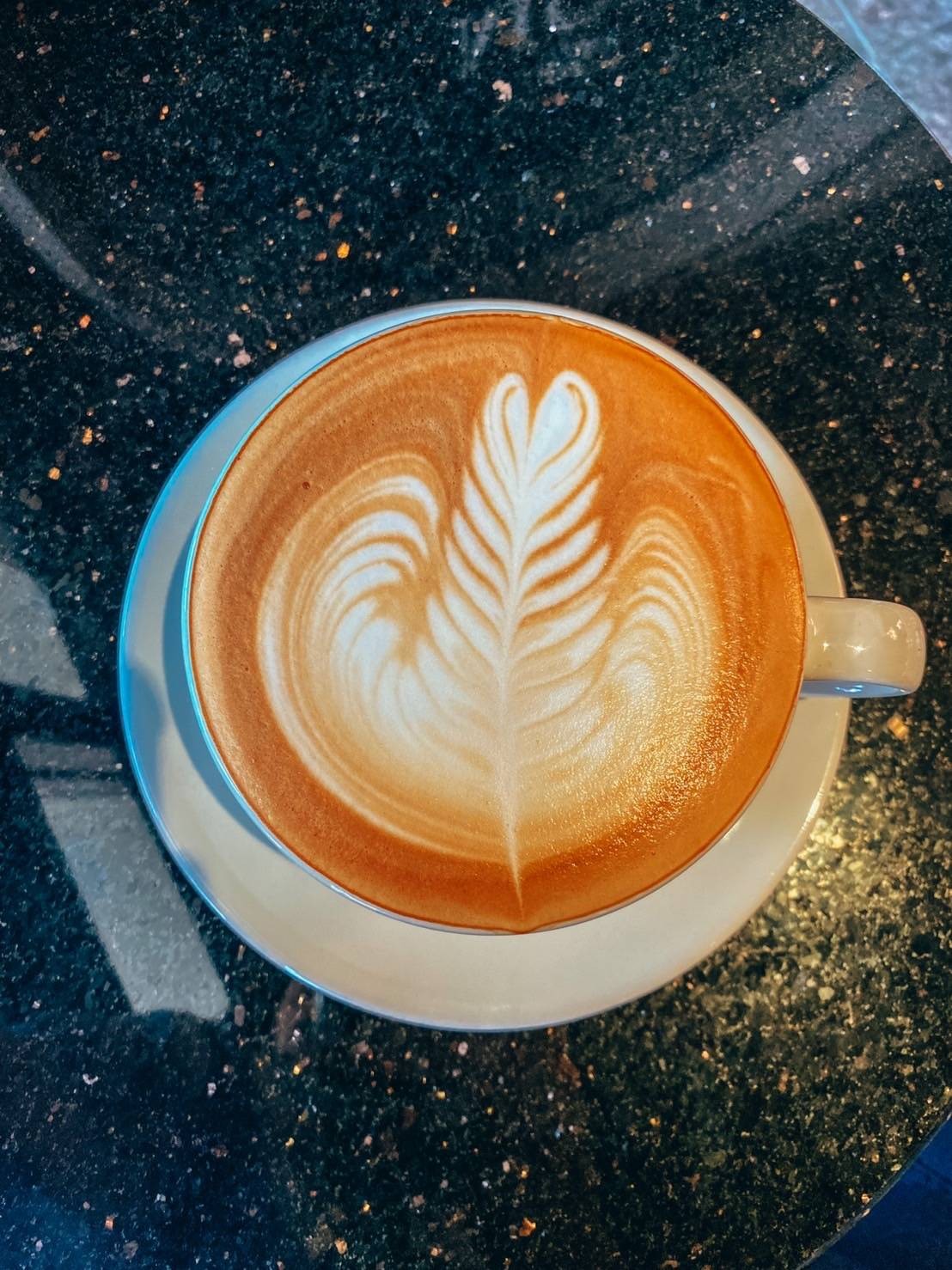 รีวิว The Mona Bar and Restaurant - ดีมากค่ะชอบ - Wongnai
