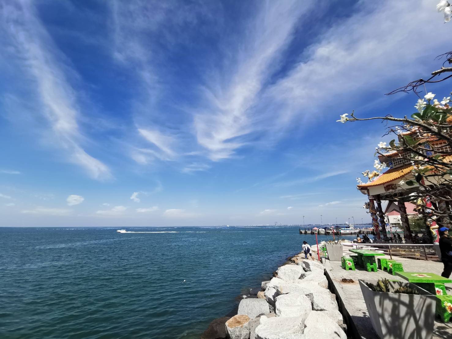 รูป เกาะลอย ศรีราชา - Wongnai