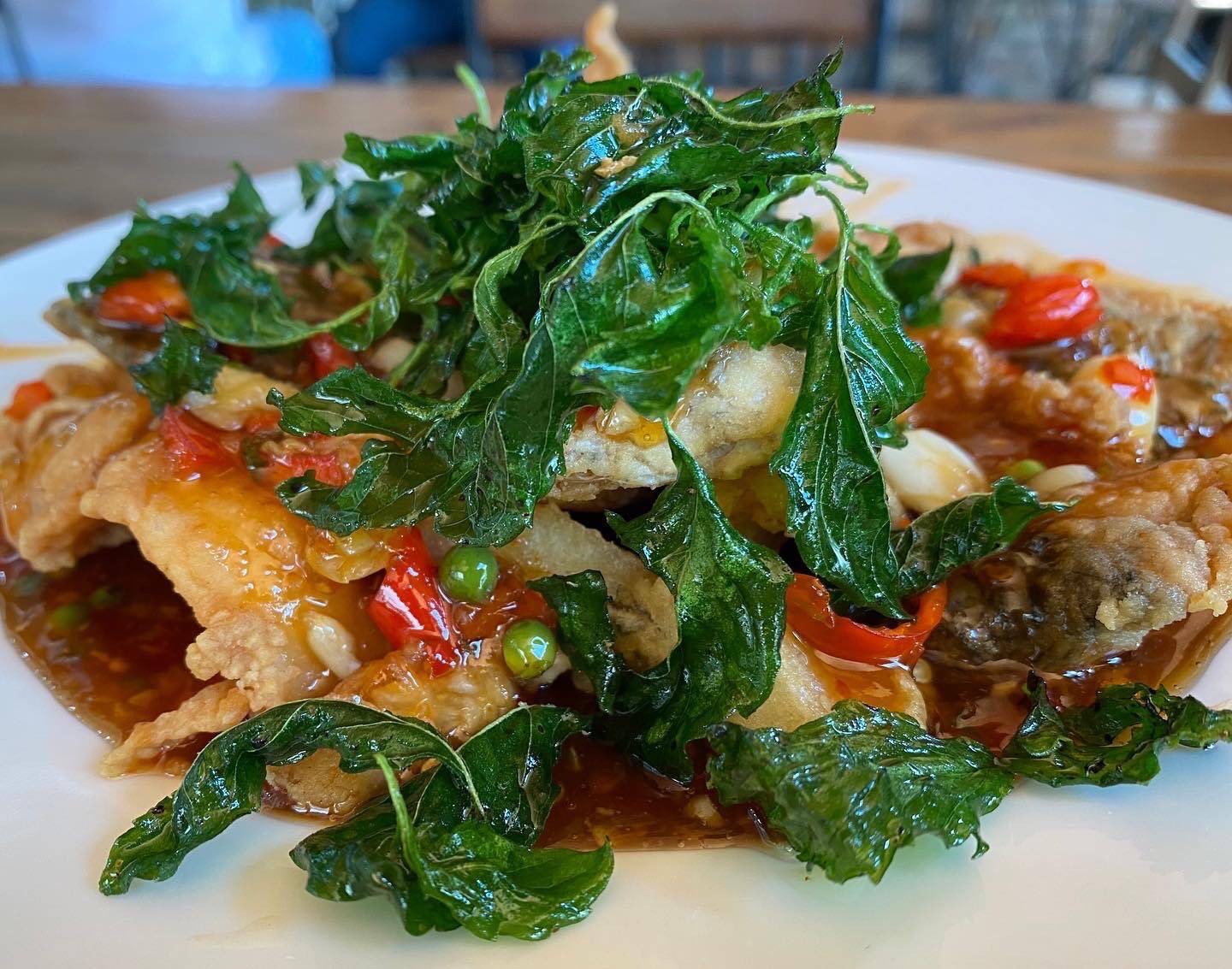 เนื้อปลากระพงสามรส • ไม่ใช่ปลาเลี้ยง เลาะก้างออกหมด ทอดไม่อมน้ำมัน ร้าน ...