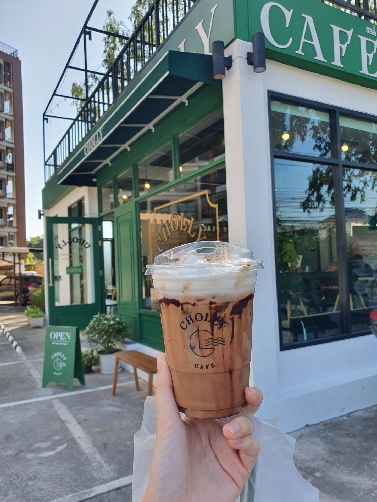 รีวิว Cholly Cafe (ชลลี่ คาเฟ่) - คาเฟ่สีเขียวสบายตา - Wongnai