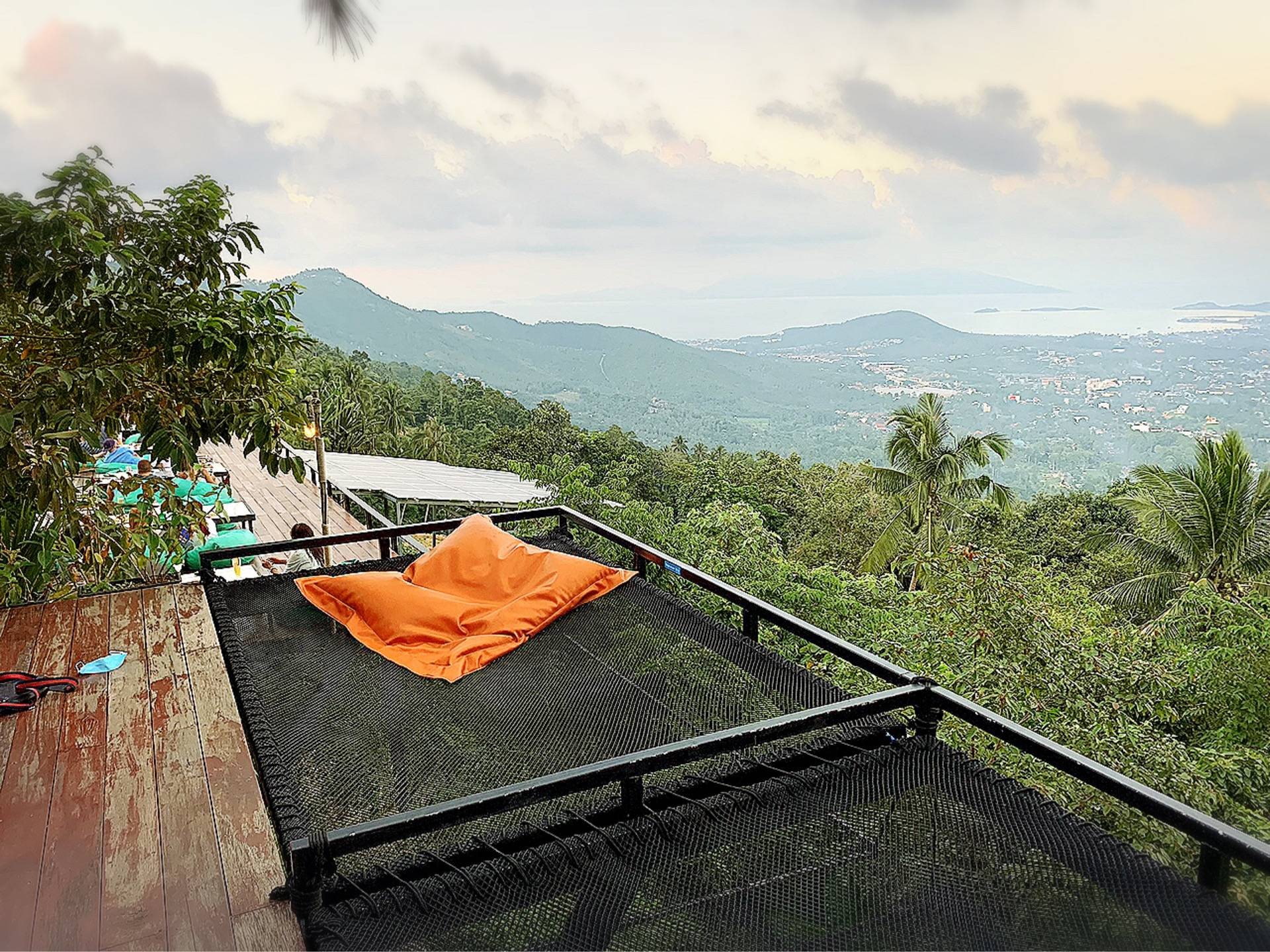 รูป THE ROOF SAMUI