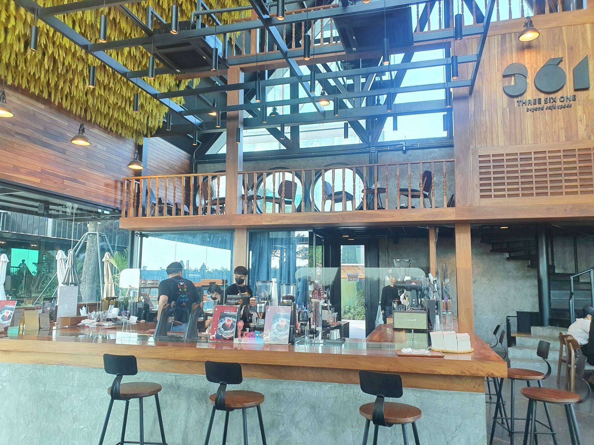 รูป 361 THREE SIX ONE Cafe
