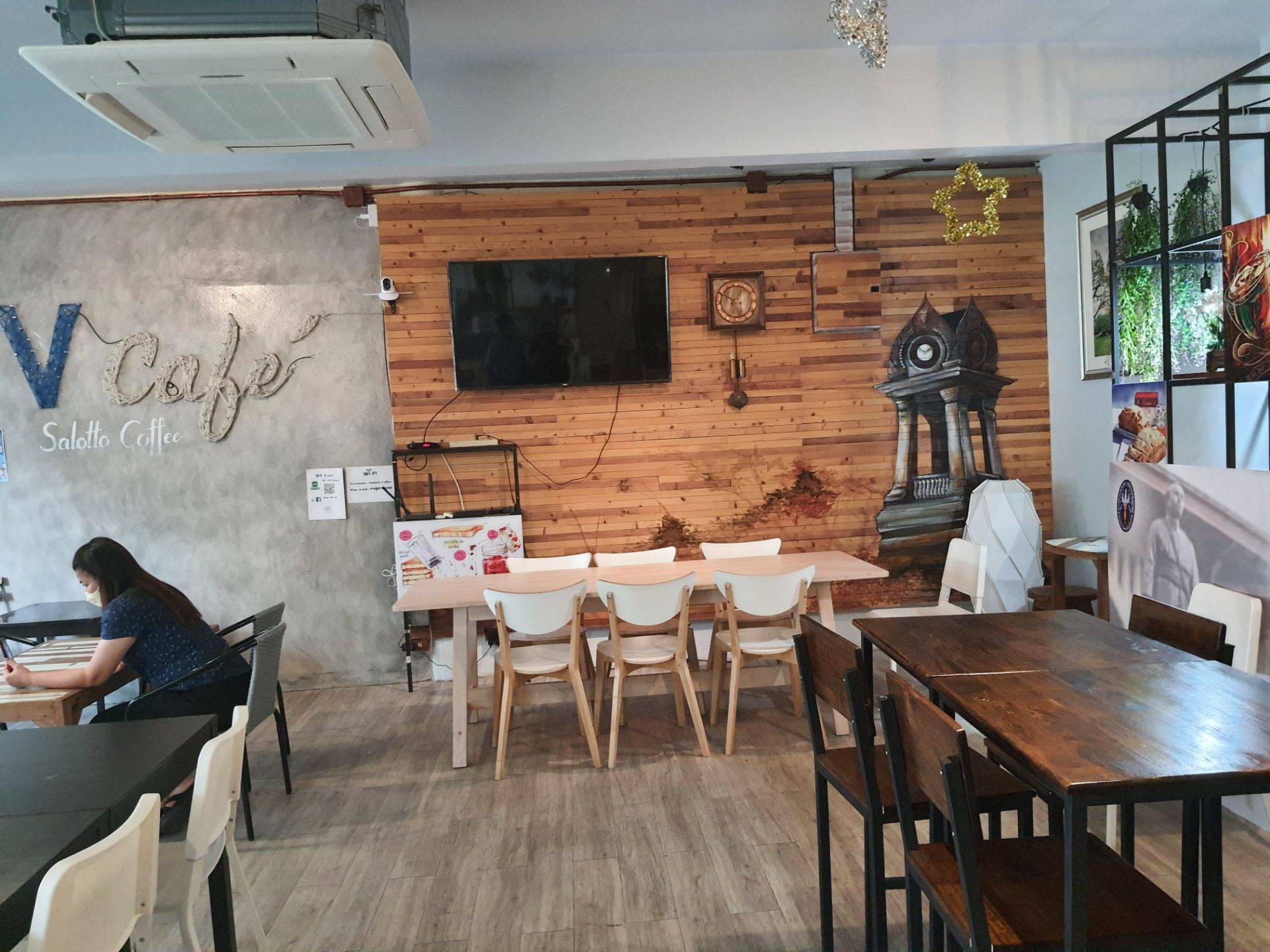 รีวิว O.v. Cafe - คือดีย์ค่ะ