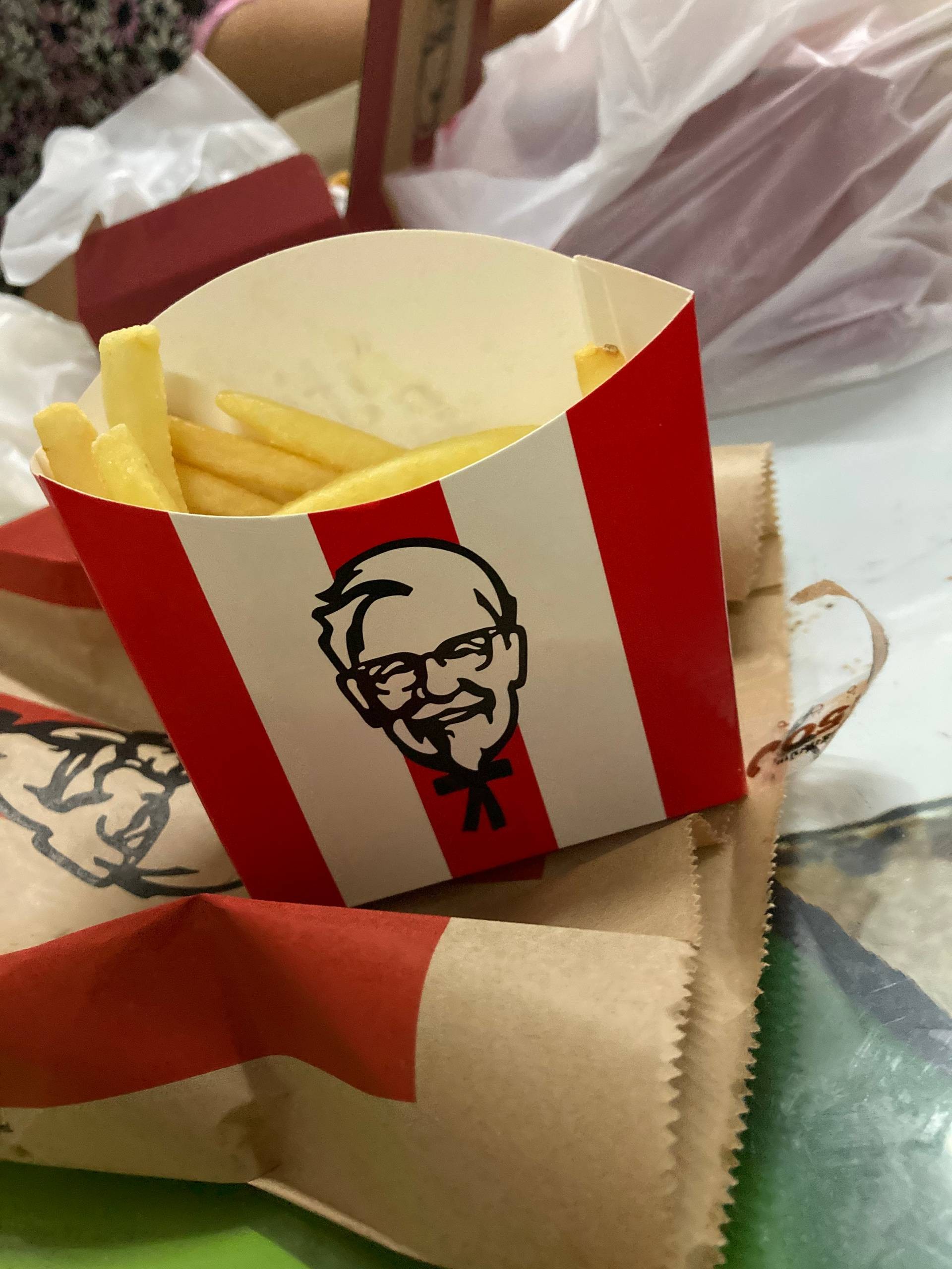 รีวิว KFC PTT สรรพาวุธ - สั่งของ - Wongnai