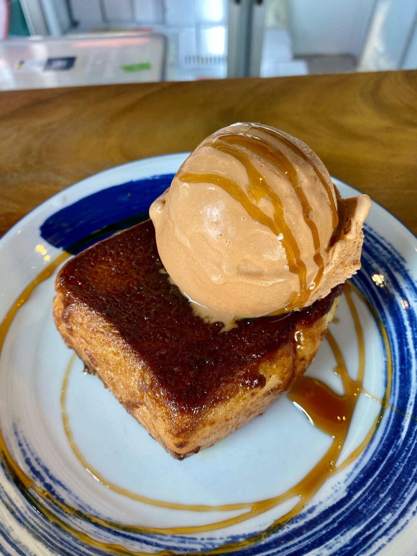 Burnt butter toast with Thai tea ice cream ร้าน Phuketique Coffee Bar ...