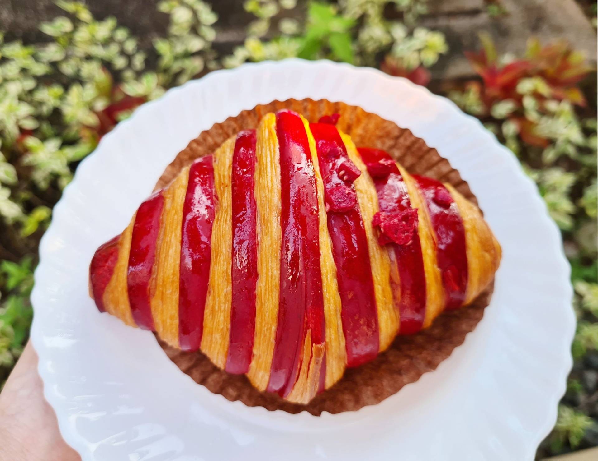 Raspberry croissant ร้าน kanomprang เมืองทองธานี