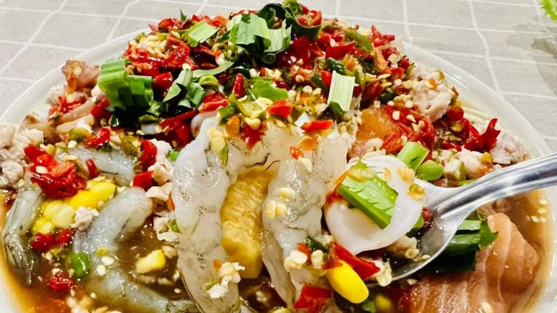 Chum-cha cafe&ยำ 20 บาทแซ่บไม่สร่าง - สั่งอาหารเดลิเวอรี | Wongnai x ...