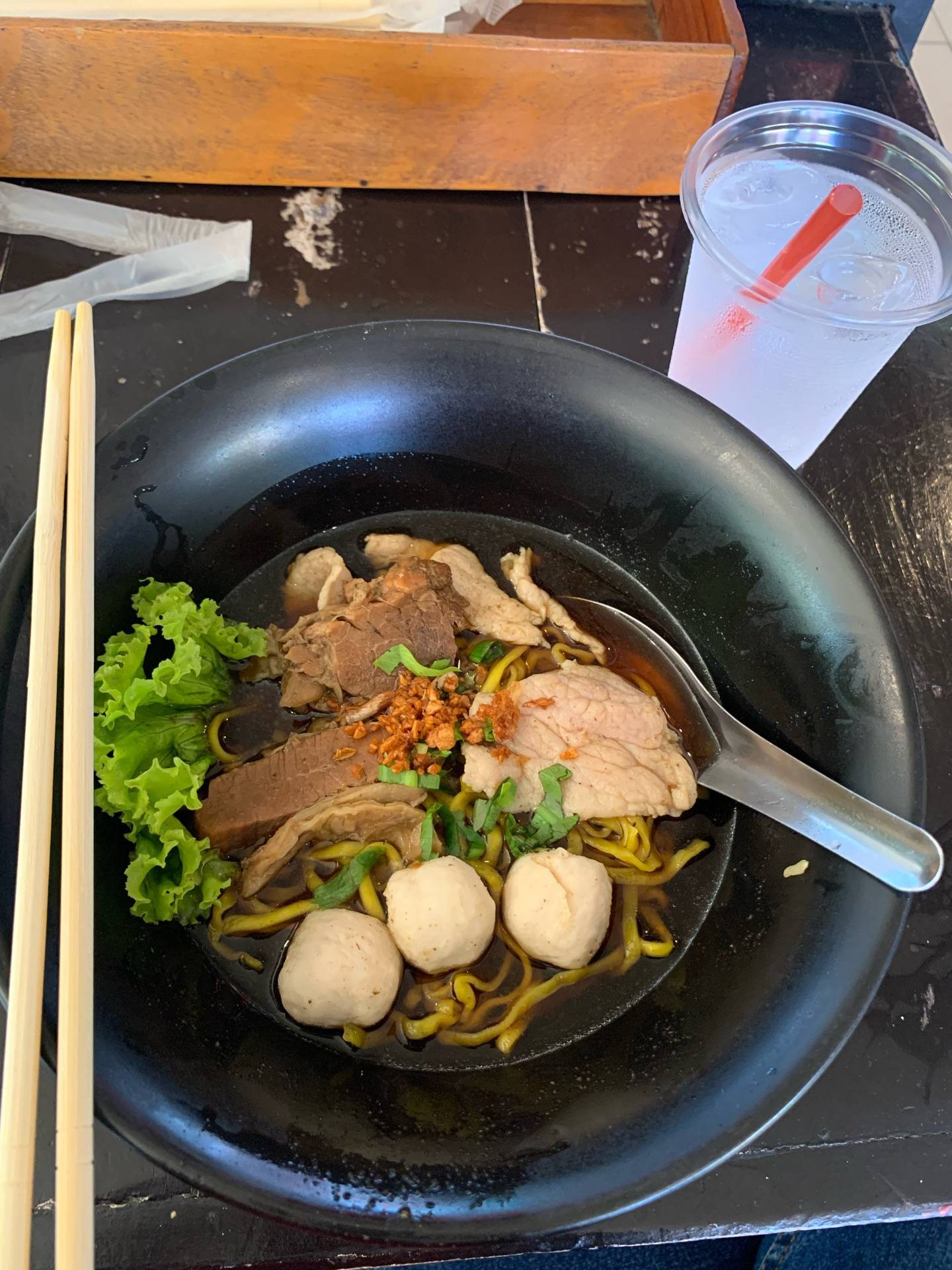 รีวิว ก๋วยเตี๋ยวเนื้อโกเบ มหาชัย สาขาสาริน กาแฟสด หน้าร้าน คอฟฟี่ - 🦦 ...