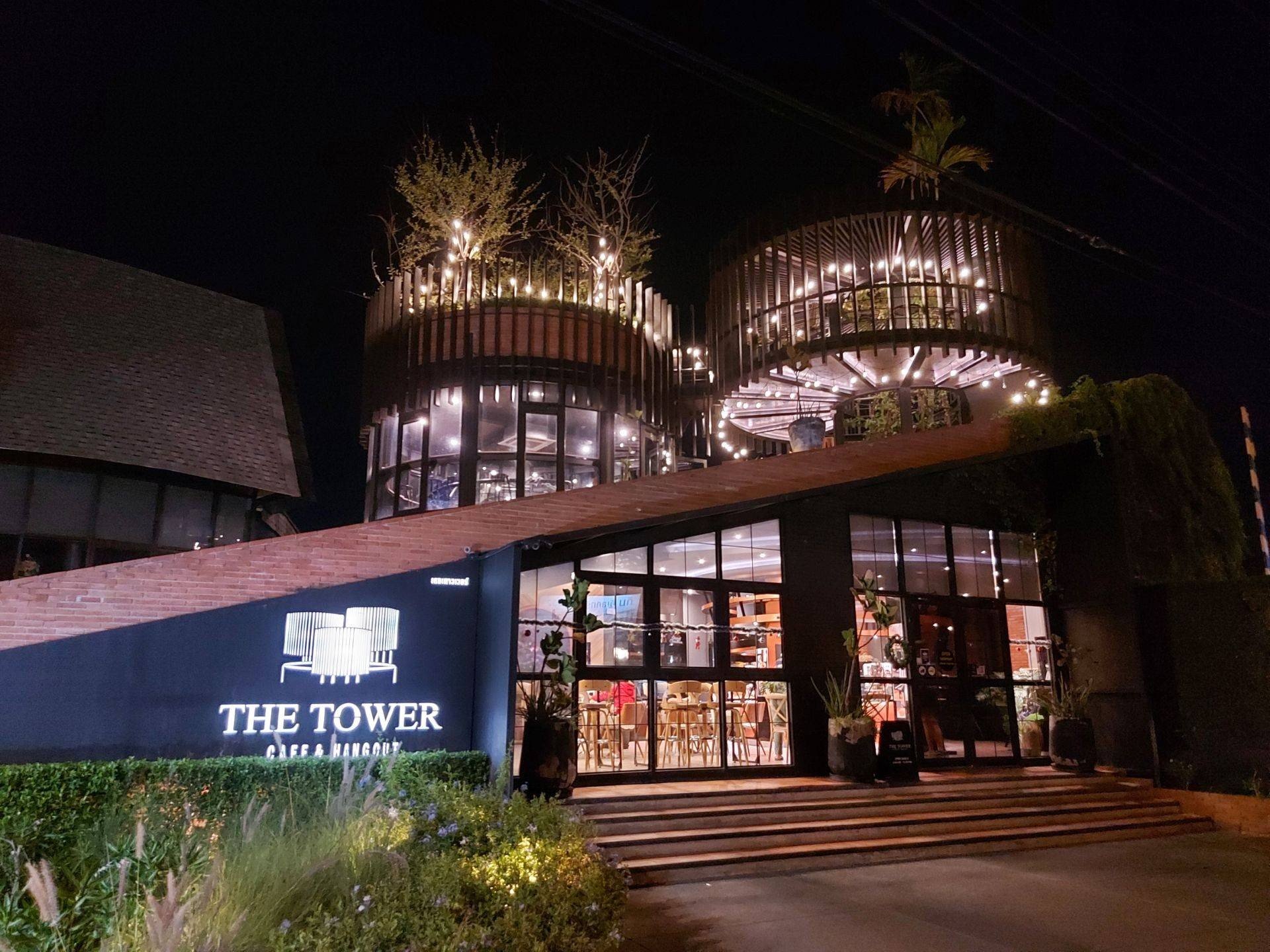 รูป The Tower Cafe & Hangout