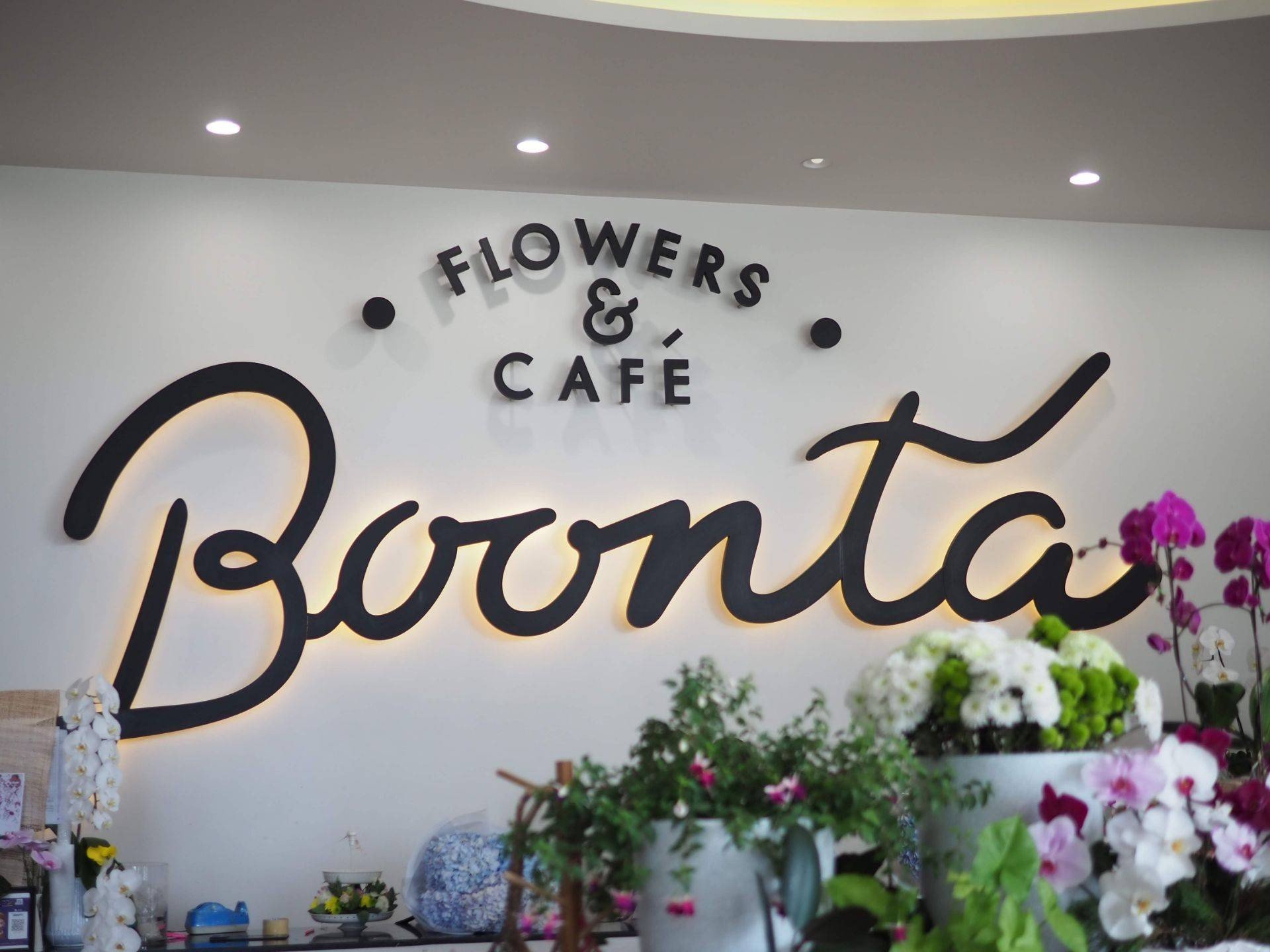 รีวิว Boonta Flowers and Cafe - ร้านน่ารัก ดอกไม้ทั้งร้าน