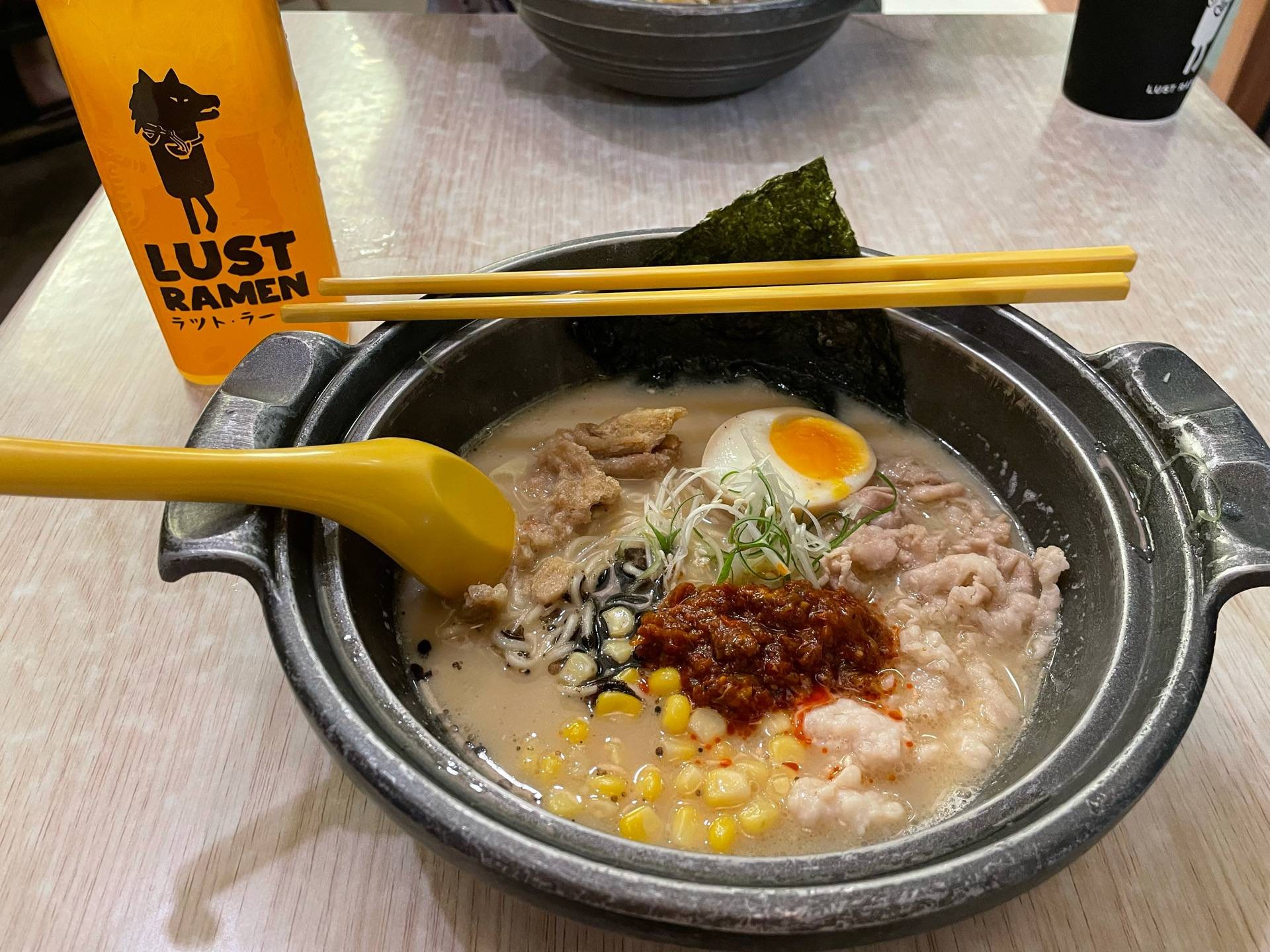 รีวิว Lust Ramen Stadium one - ร้านตกแต่งสวย มี station bar ทำอาหารโชว์ด้วย - Wongnai