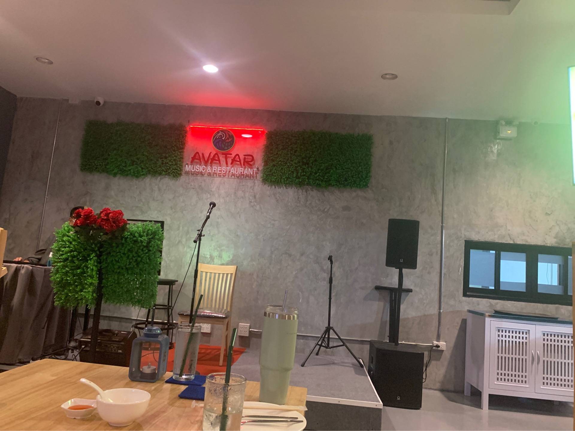 รีวิว Avartar Restaurant - อาหารอร่อยราคาไม่แพงมีที่จอดรถหน้าร้านและริม ...