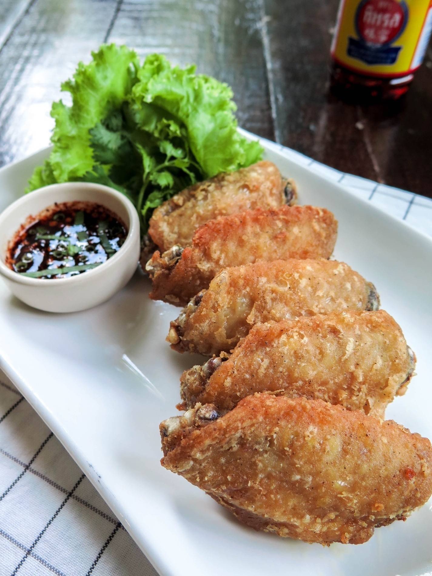 ปีกไก่ทอดเกลือ • image ร้าน ก๋วยเตี๋ยวเป่าปาก by Patcha (บรมราชชนนี-สาย3) ศาลาธรรมสพน์