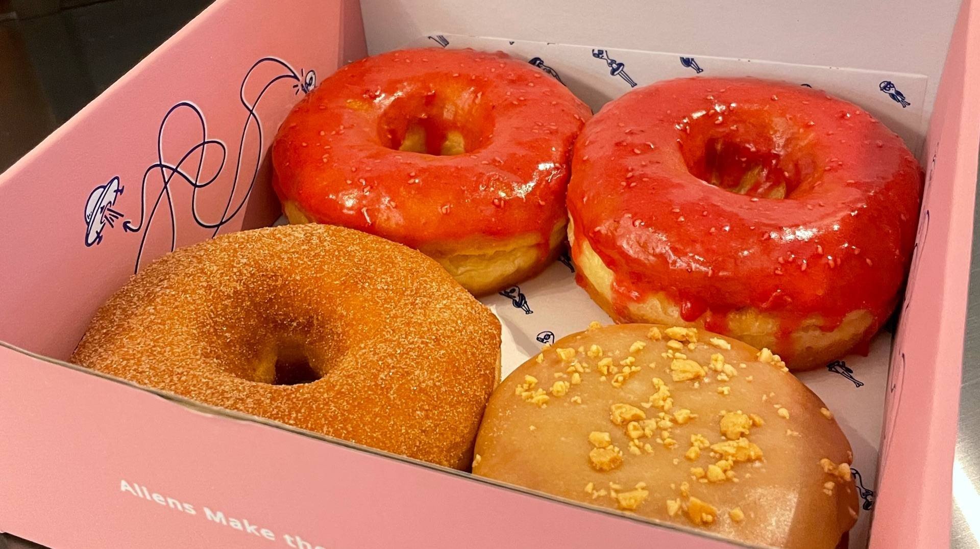 UFO Doughnuts สีลม/สาทร - สั่งอาหารเดลิเวอรี | Wongnai x LINE MAN