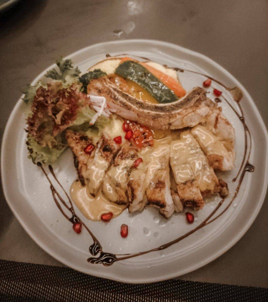 รูป Meg Khram The Sunshine Restaurant