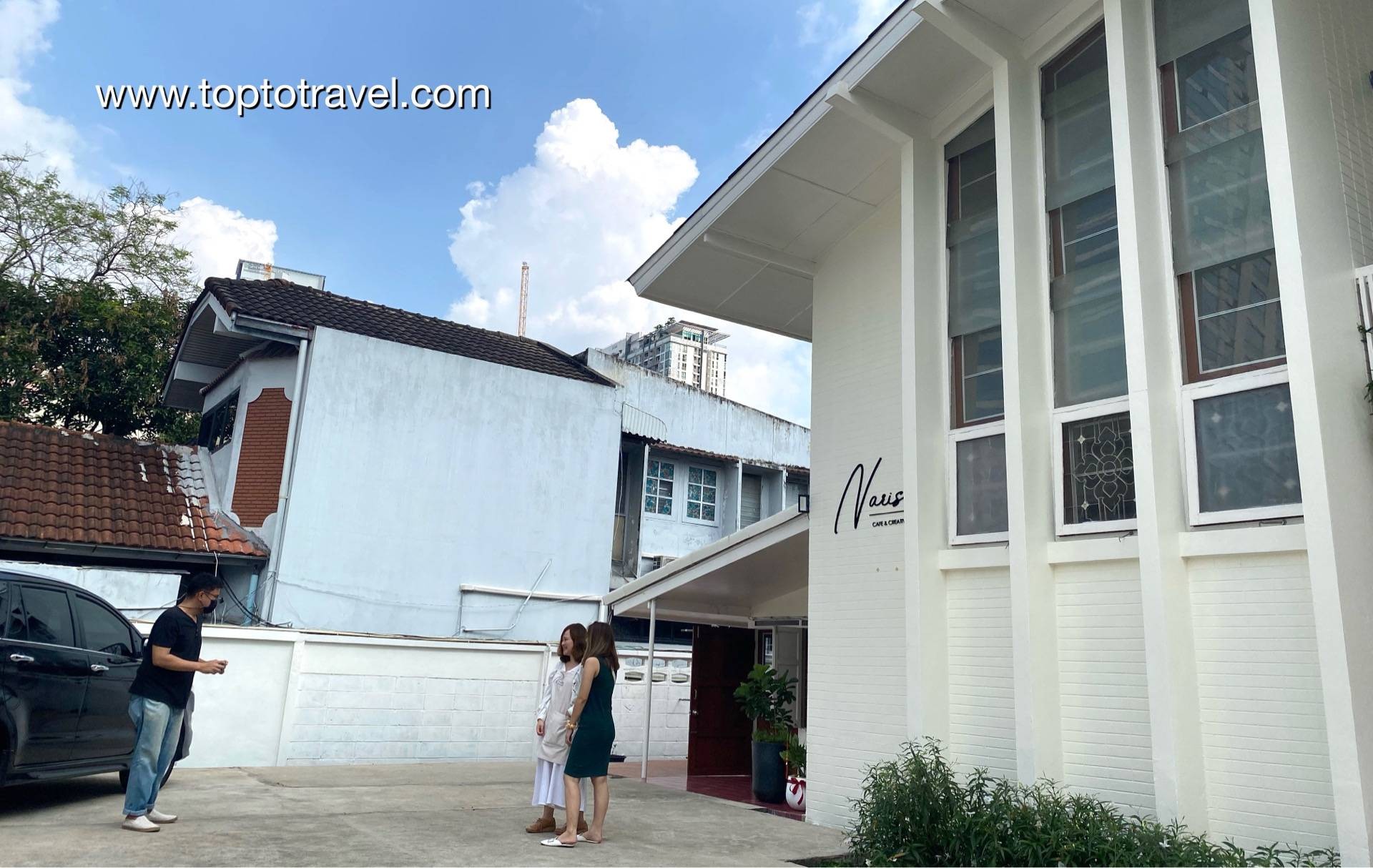 รีวิว Narisa Cafe & Creative Space - - ร้านอบอุ่น สนามหญ้ากว้าง กาแฟดี ...