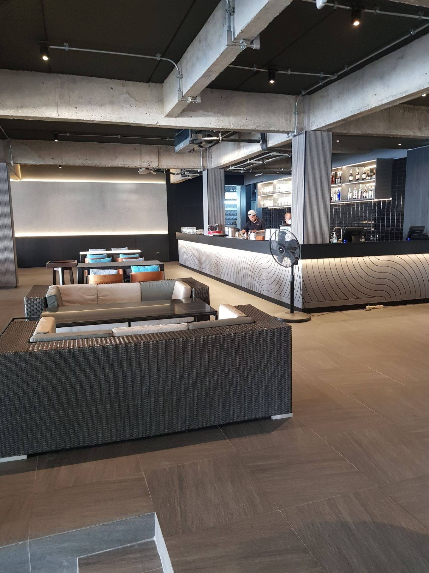 รูป The Tara Bar and Restaurant - Wongnai