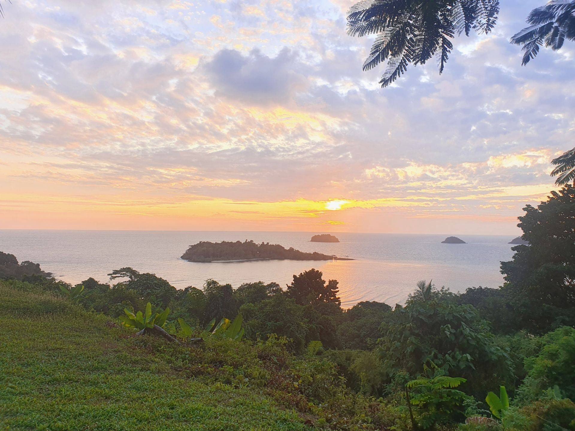 รีวิว View Cafe Log Chang koh chang - เวลาดูพระอาทิตย์ตก โรแมนติกจังเลย