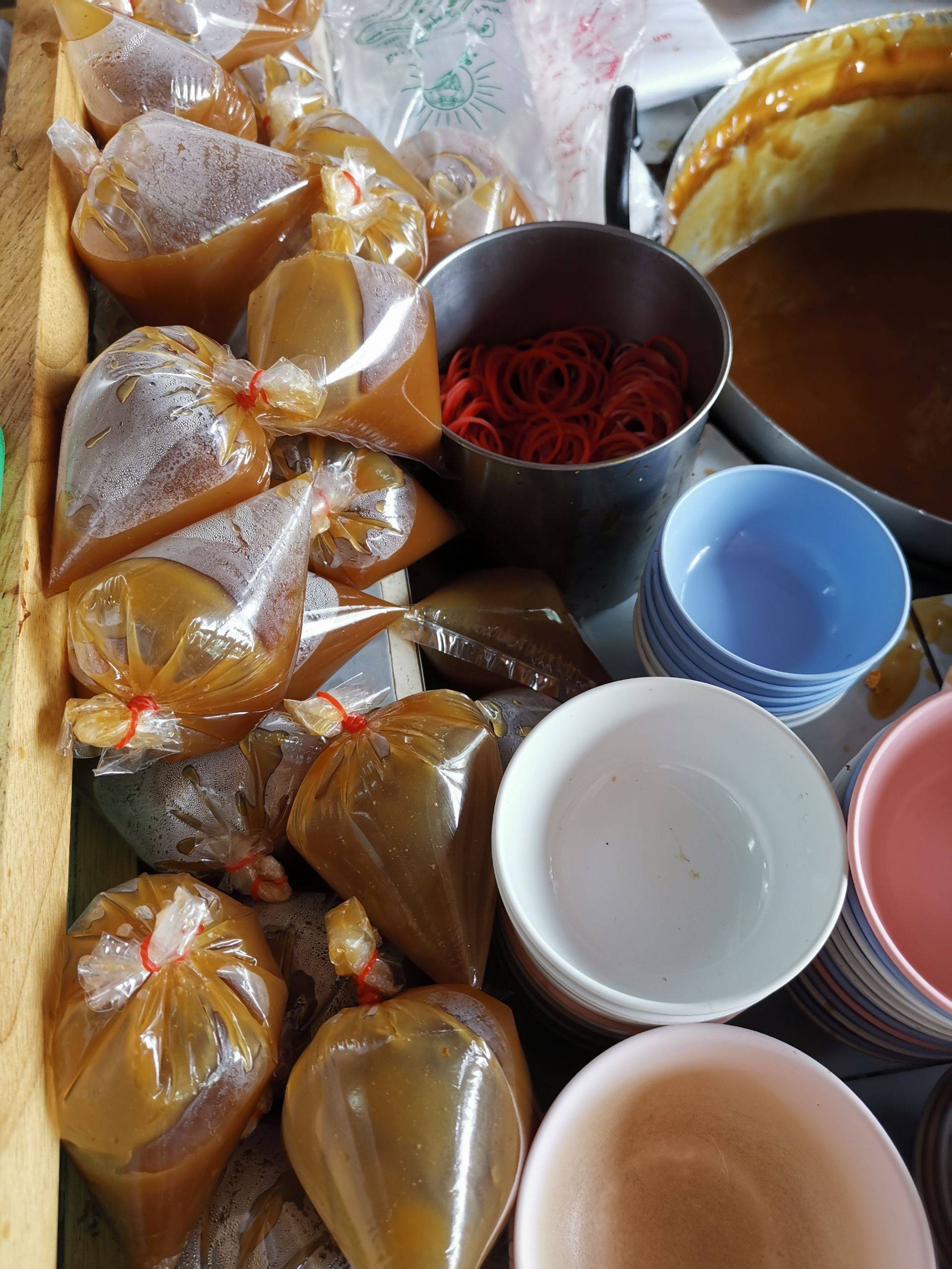 รูป หมูกรอบนายไซ ประชาชื่น - Wongnai