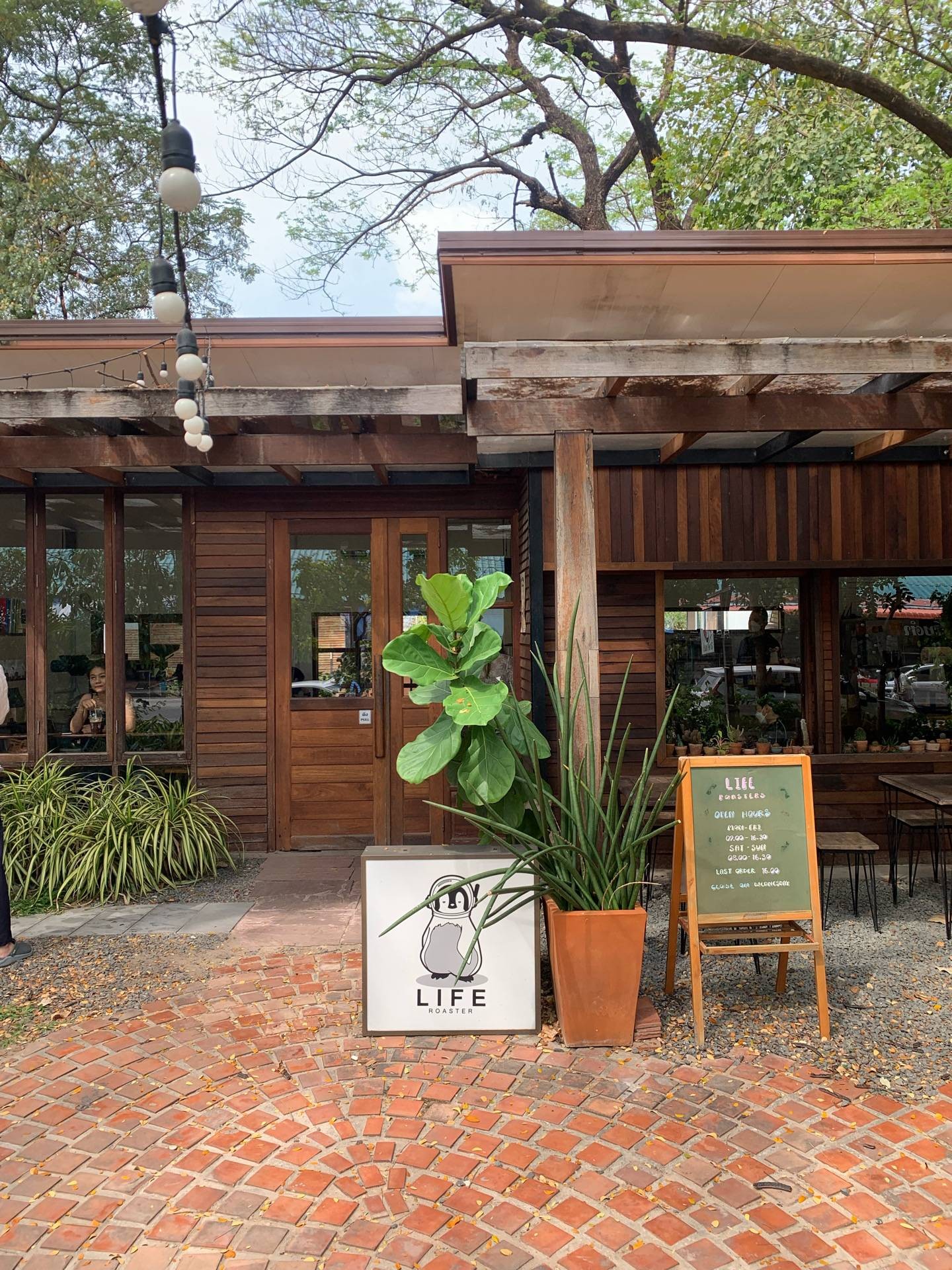 รีวิว LIFE Roaster Ubonratchathani - กาแฟดีที่สุดในอุบล