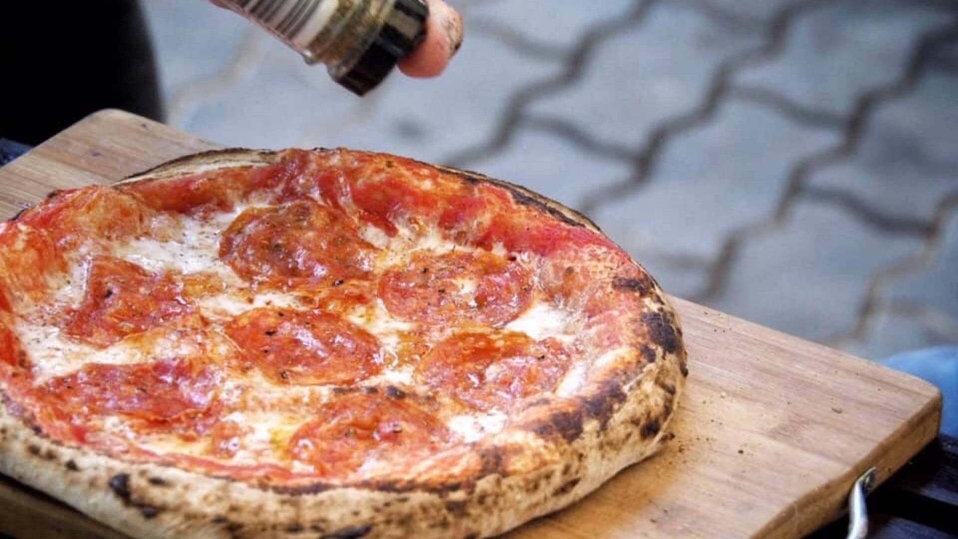 Little Red Oven Pizza พิซซ่าเตาถ่าน - ประชาอุทิศ 90 ประชาอุทิศ 90 ...