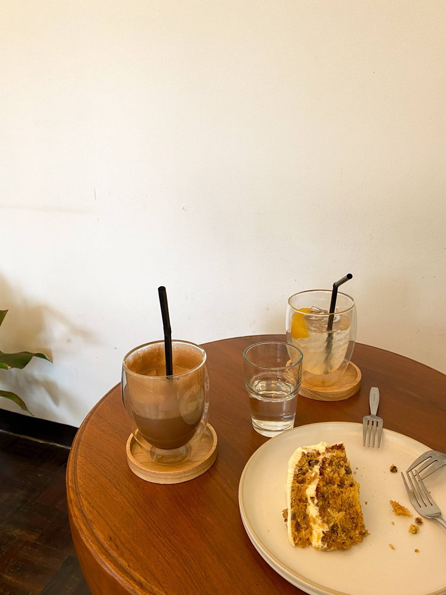 รีวิว nuan cafe & bistro - คาเฟ่บรรยากาศชิลๆเงียบๆ ที่ไปนั่งทำงานบ่อย ...