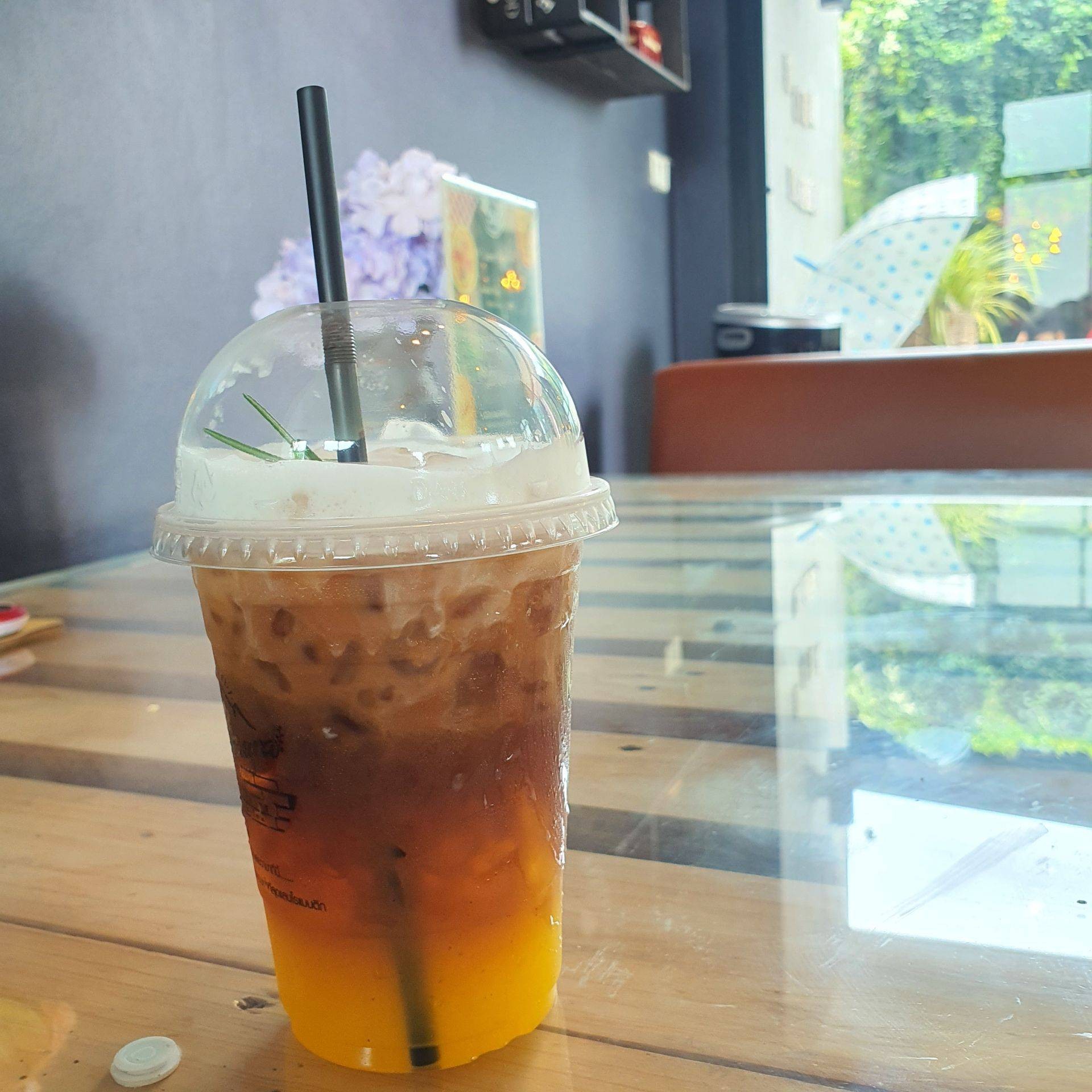 อเมริกาโน่&มะม่วง ร้าน Cafe Laura Bar & Restaurant มวกเหล็ก