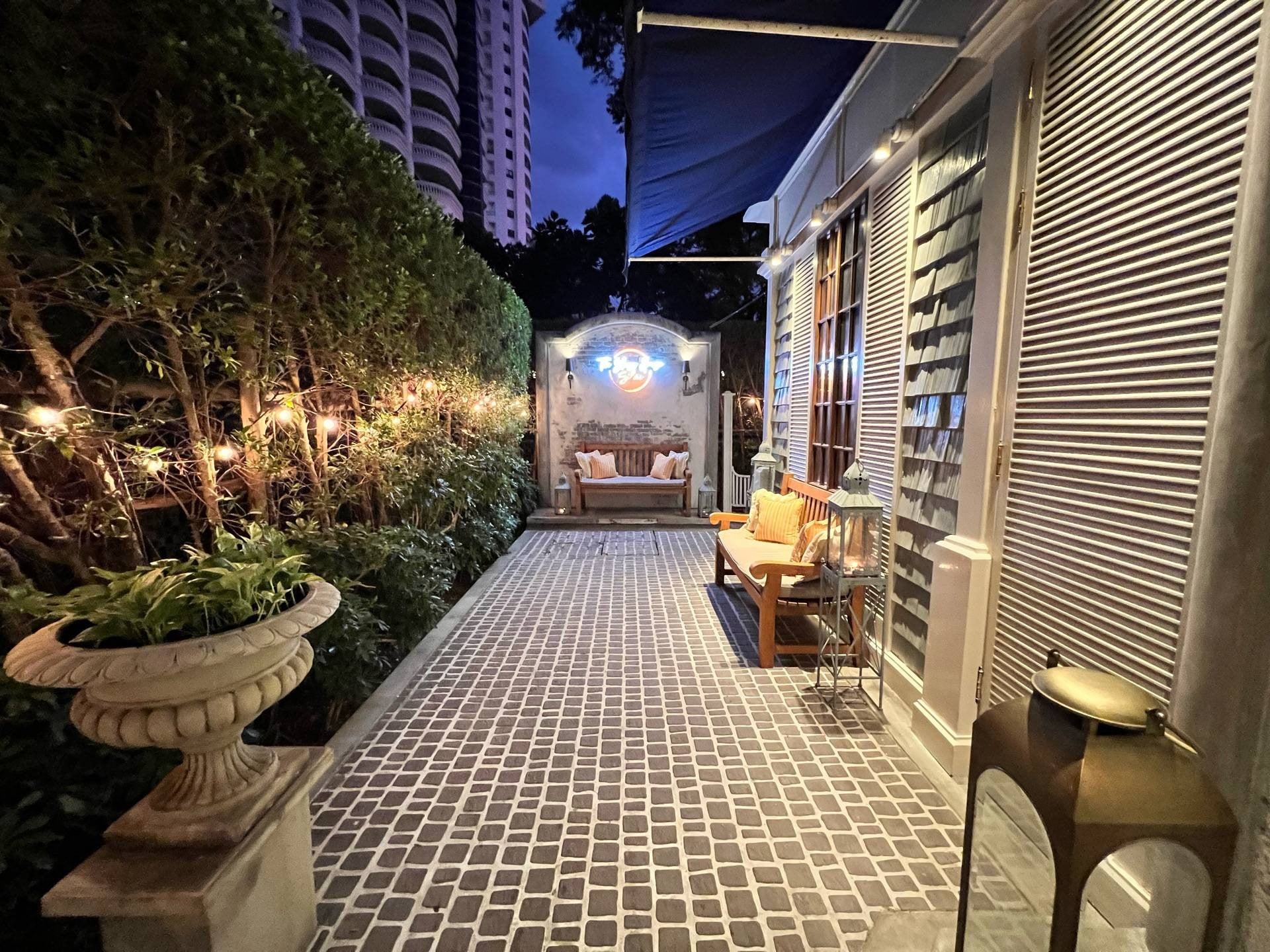 รูป The Glass House Silver พัทยา