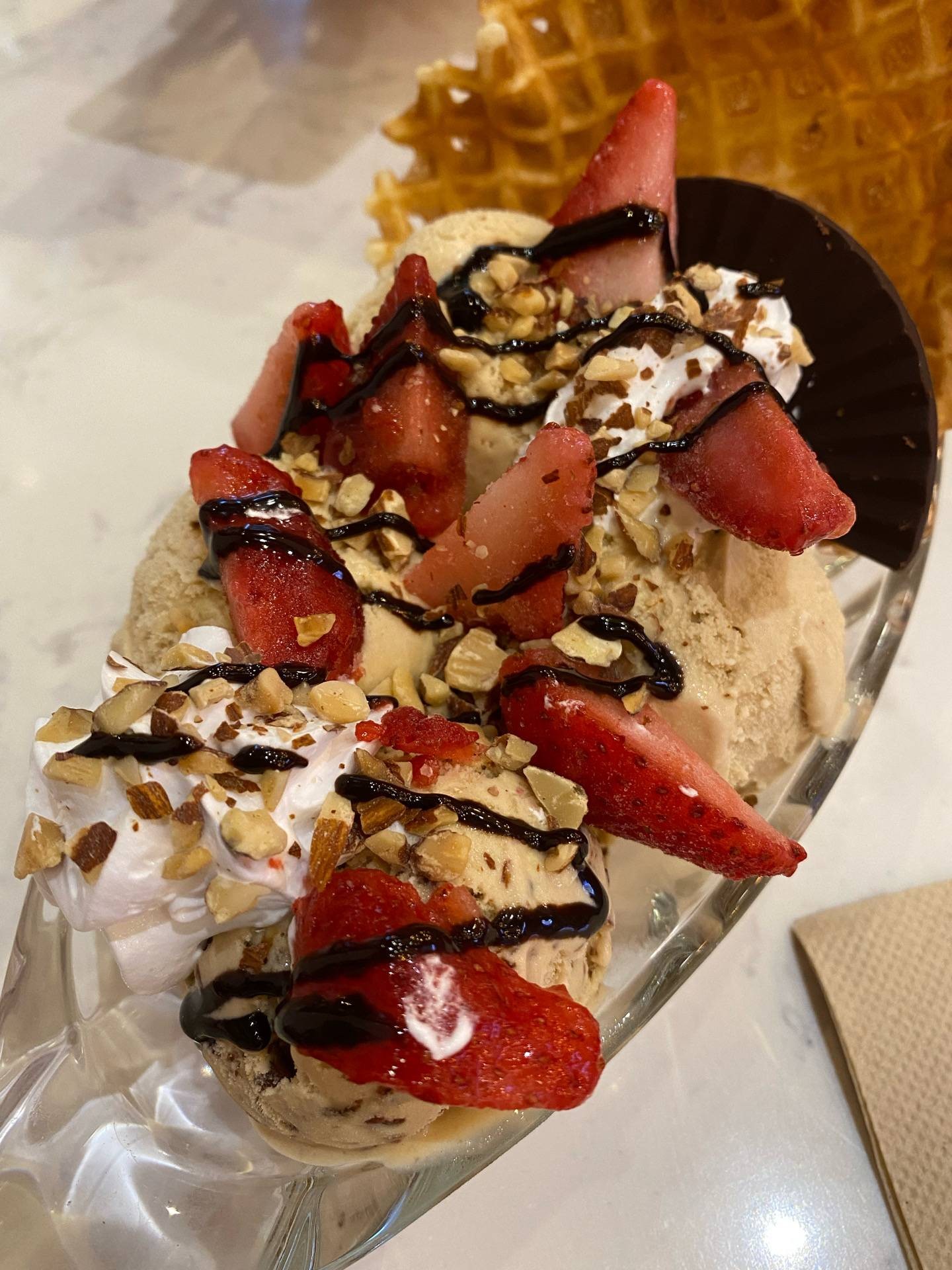 Strawberry overload ร้าน Cold Stone Creamery ศูนย์การค้าเซ็นทรัลพลาซา ...