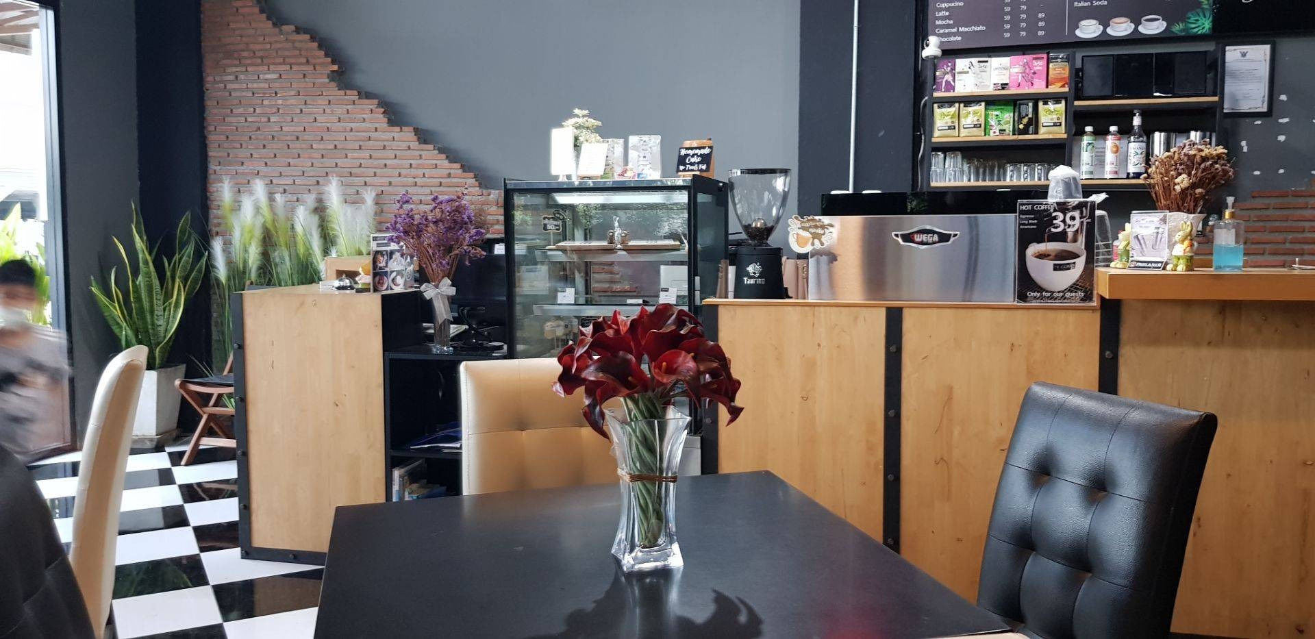 รูป THE LOGBOOK CAFE