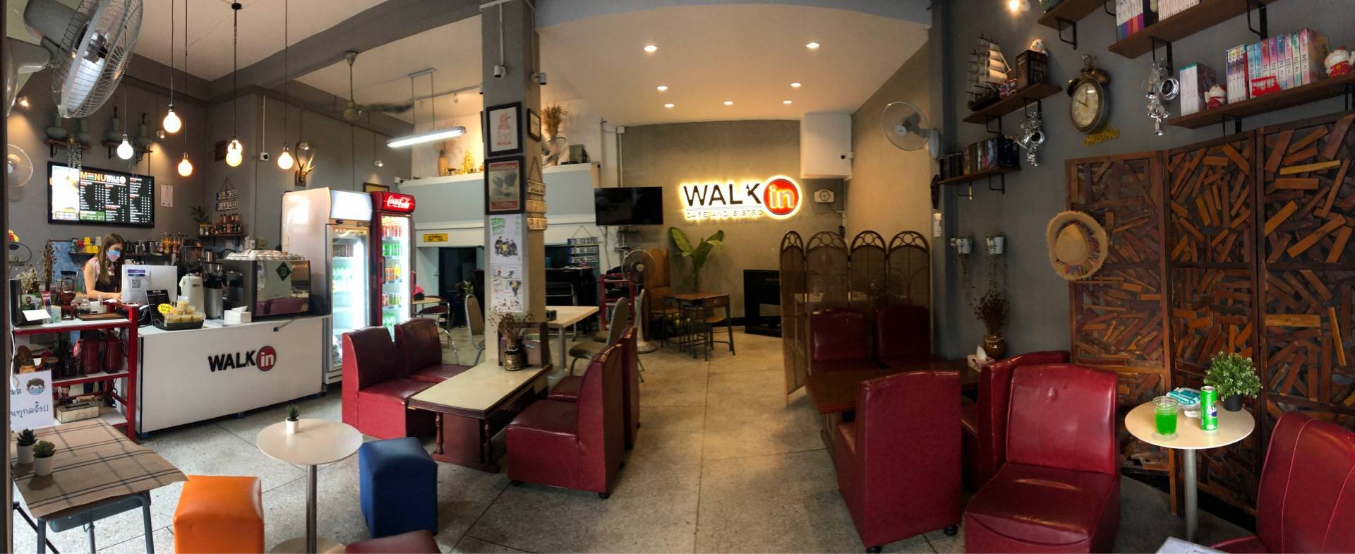 รูป Walk In Cafe & Bistro