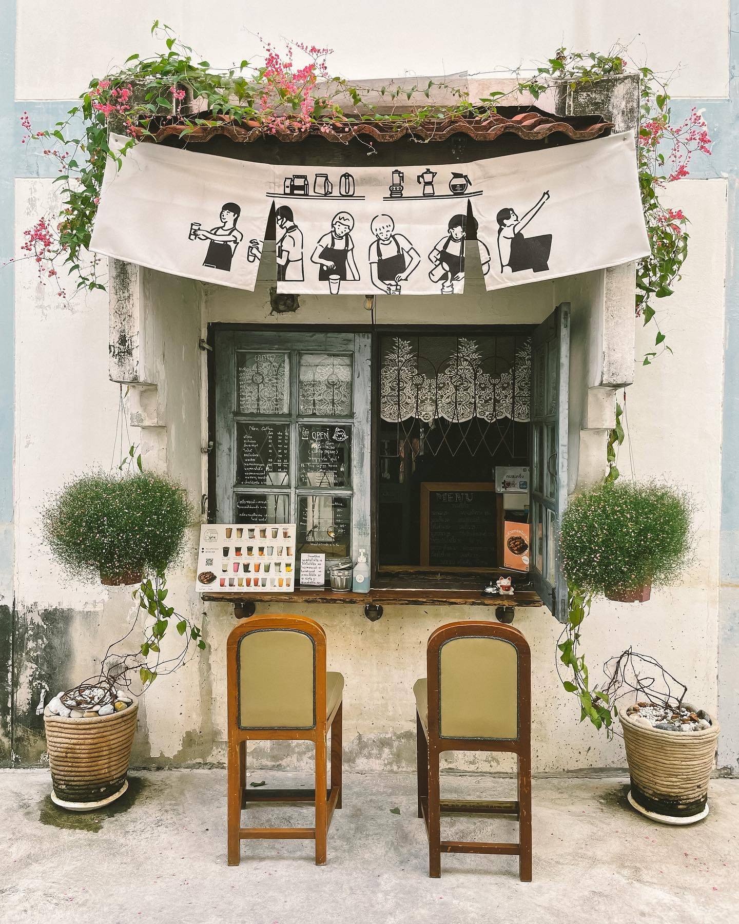 รีวิว ไทนี่คอฟฟี่เฮาส์ ร้านในซอยเล็กๆข้างบ้าน tiny coffee house ชา กาแฟ น้ำปั่น ครอฟเฟิล ขนมปัง ...