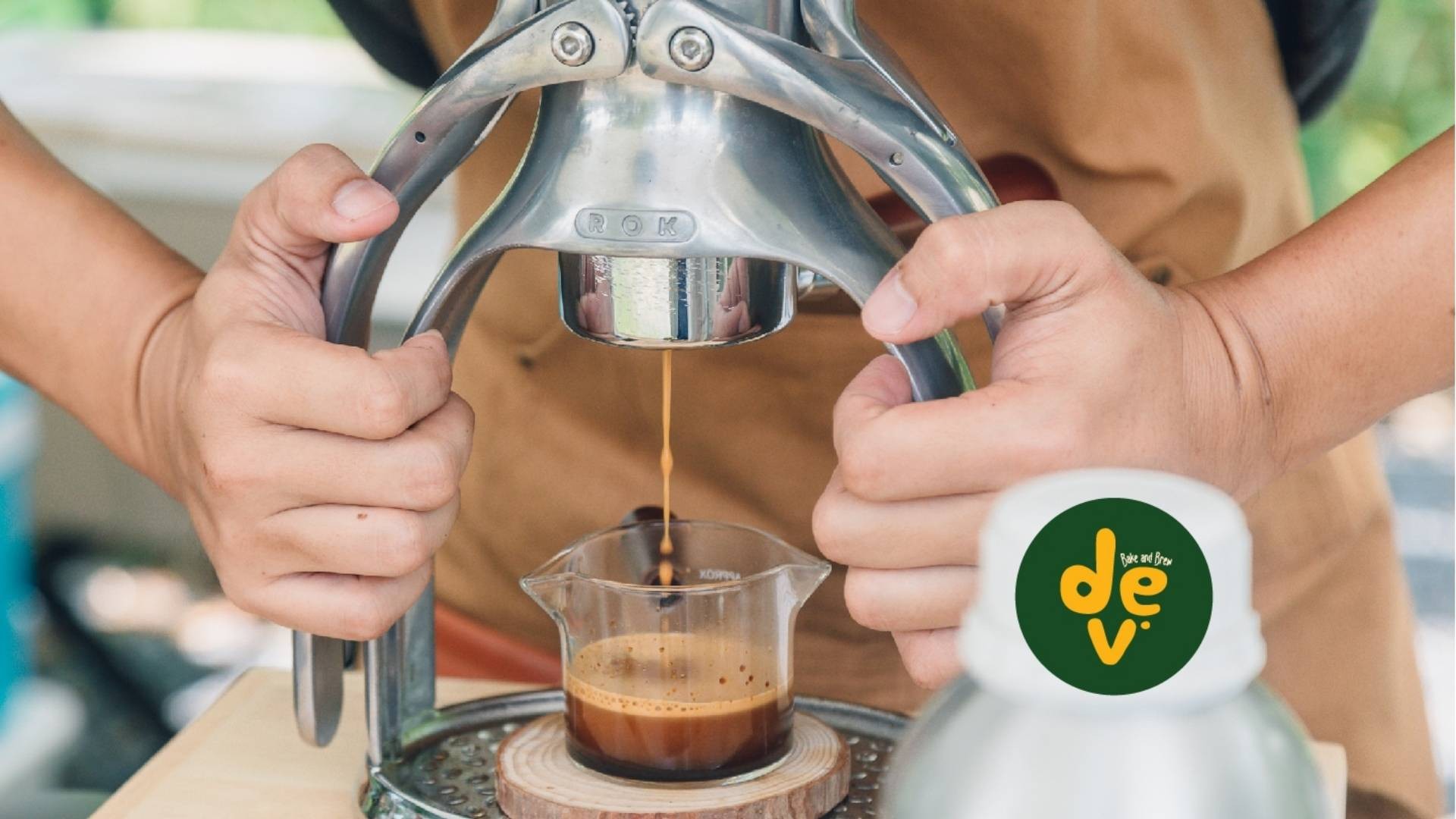 [รีวิว] ร้าน Dev Coffee and Space | เมนูแนะนำ รูปภาพ ราคา