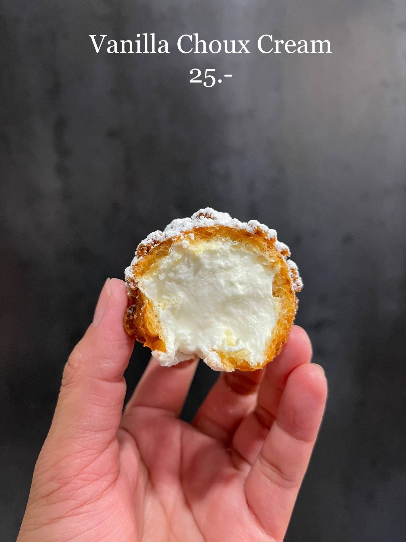 Vanilla Choux Cream • image ร้าน Le Patissier Bakery & Coffee Studio