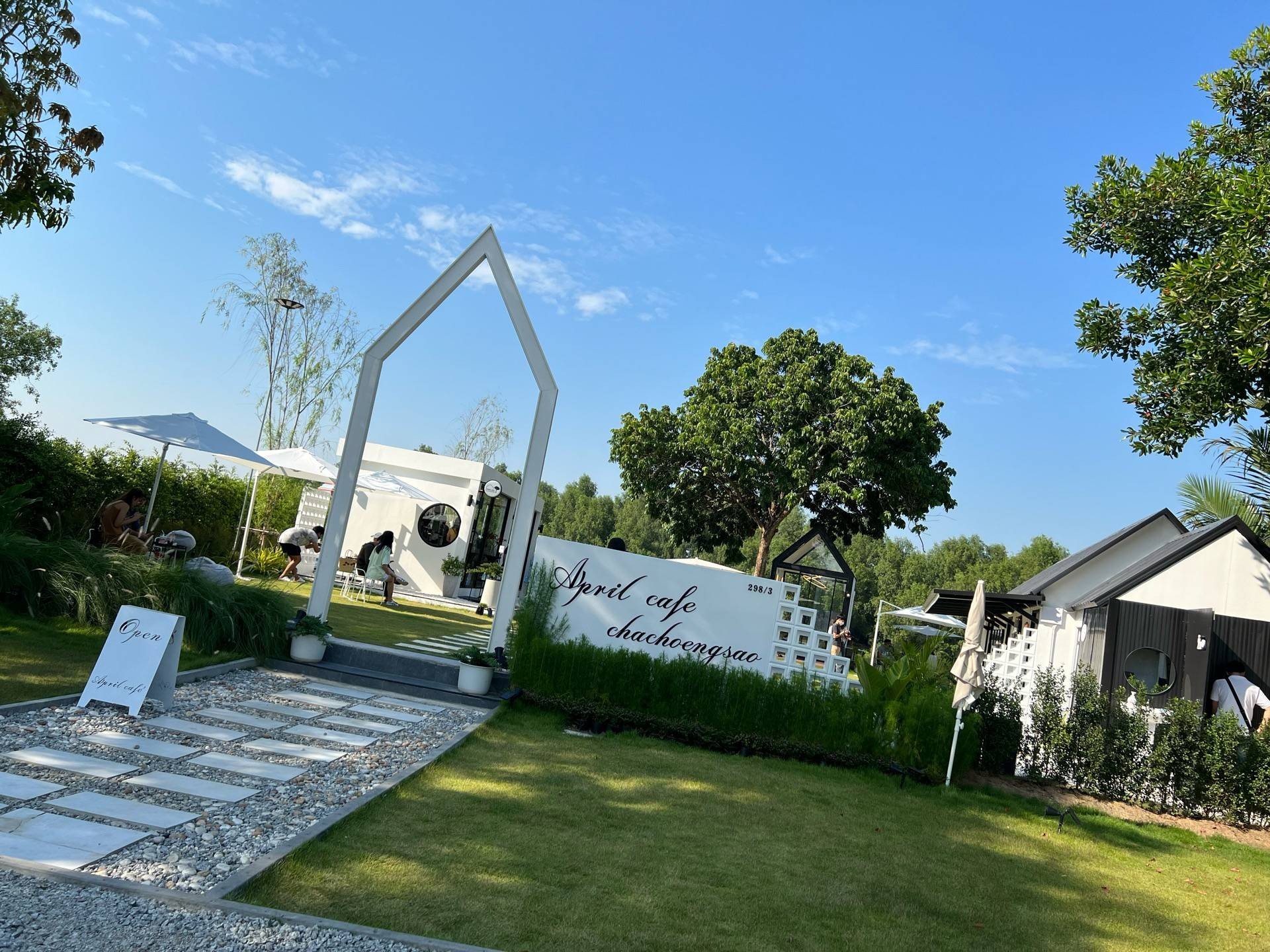 รูป April cafe’