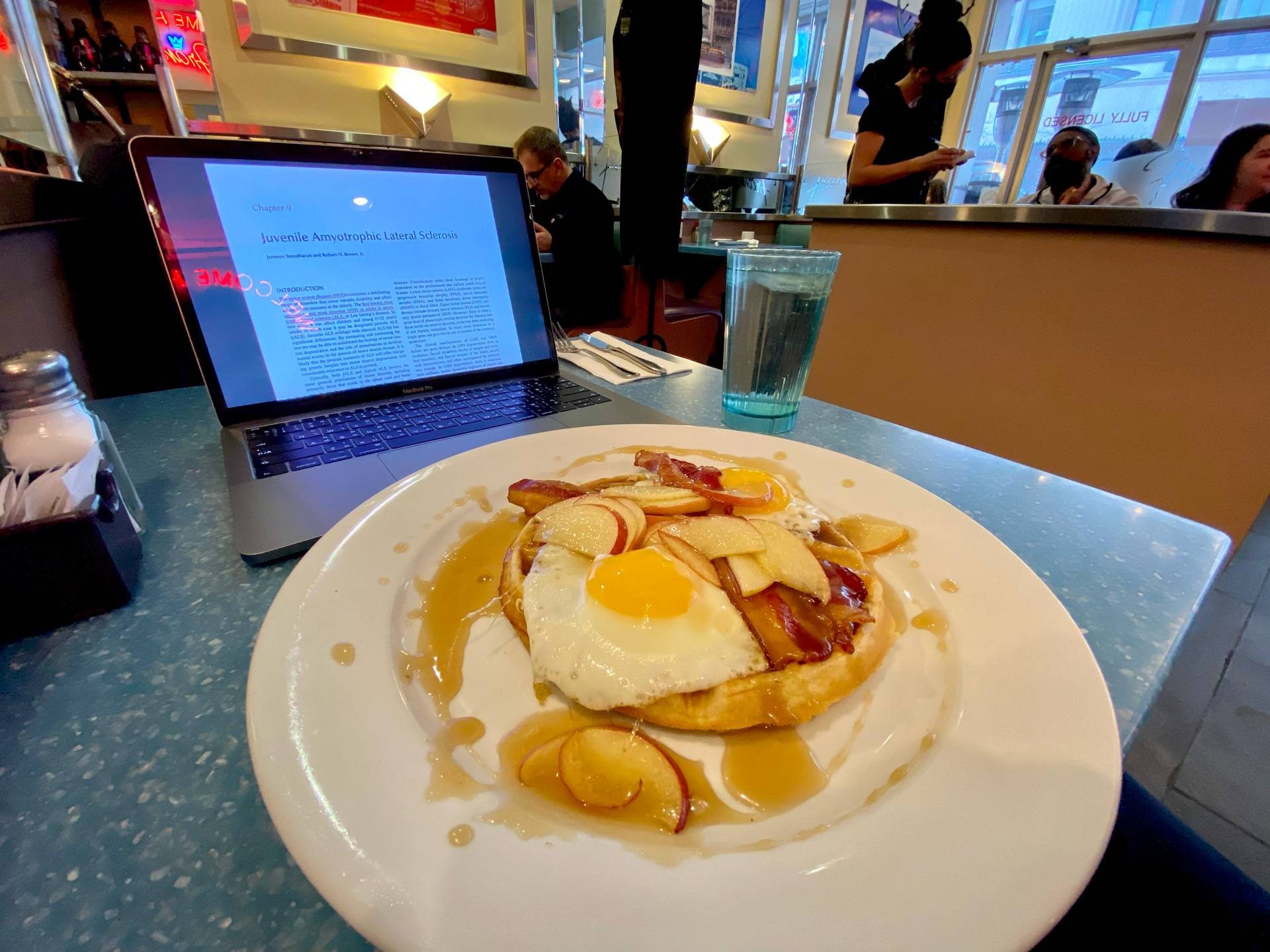 รีวิว Fran's Restaurant and Bar - [โตรอนโต้] เรารัก all day breakfast ...