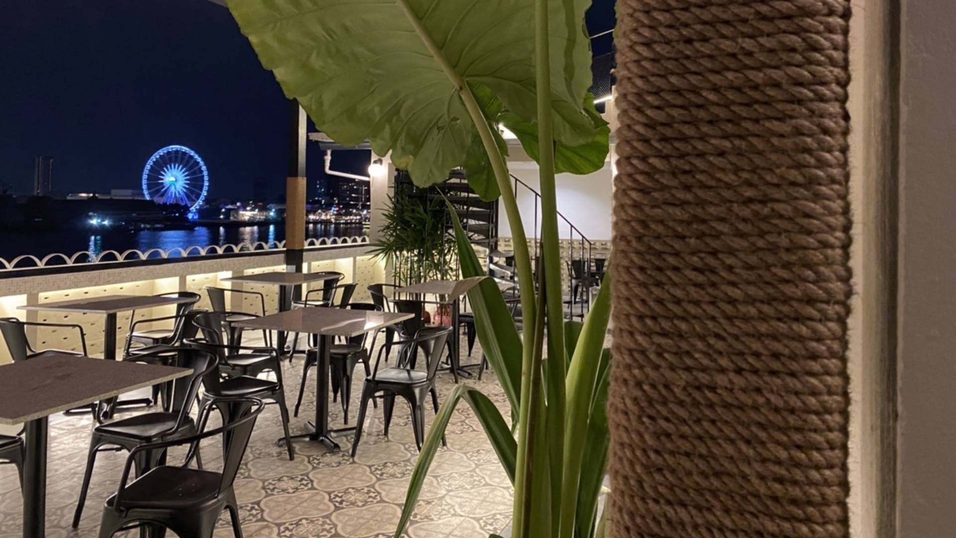 [รีวิว] ร้าน Rim Rooftop Dining & Bar | เมนูแนะนำ รูปภาพ ราคา