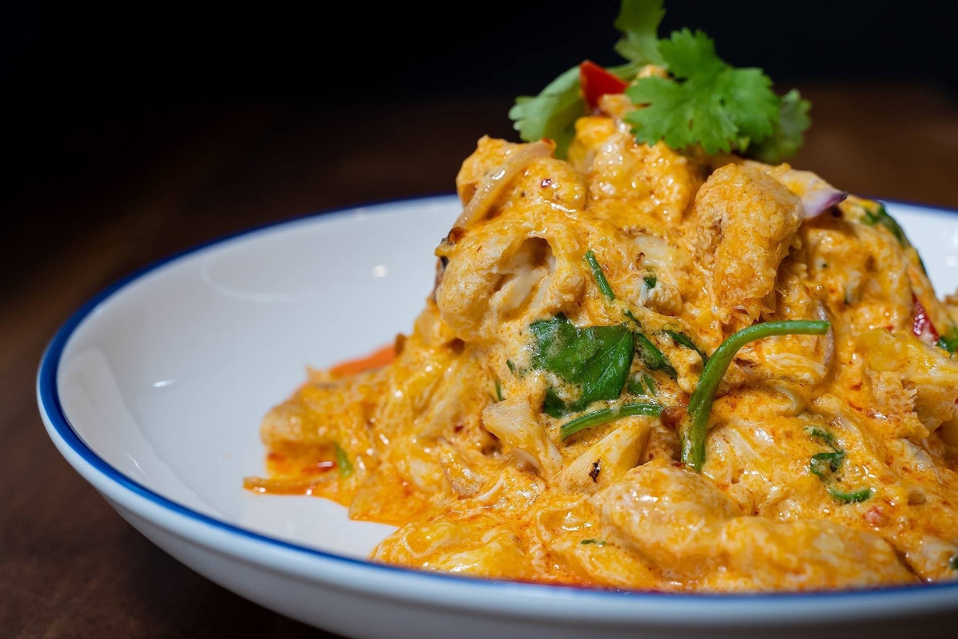 สปาเก็ตตี้ทะเลผัดผงกะหรี่ • image ร้าน Captain Noi by Chef Fiat กัปตัน ...