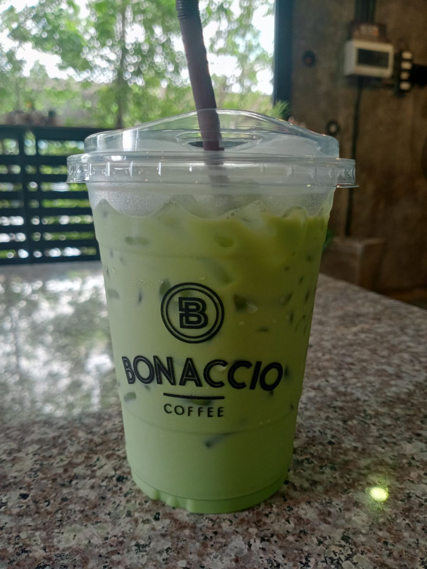 รีวิว Bonaccio Coffee - ร้านสวยสไตล์loft บาริสต้าใส่ใจ